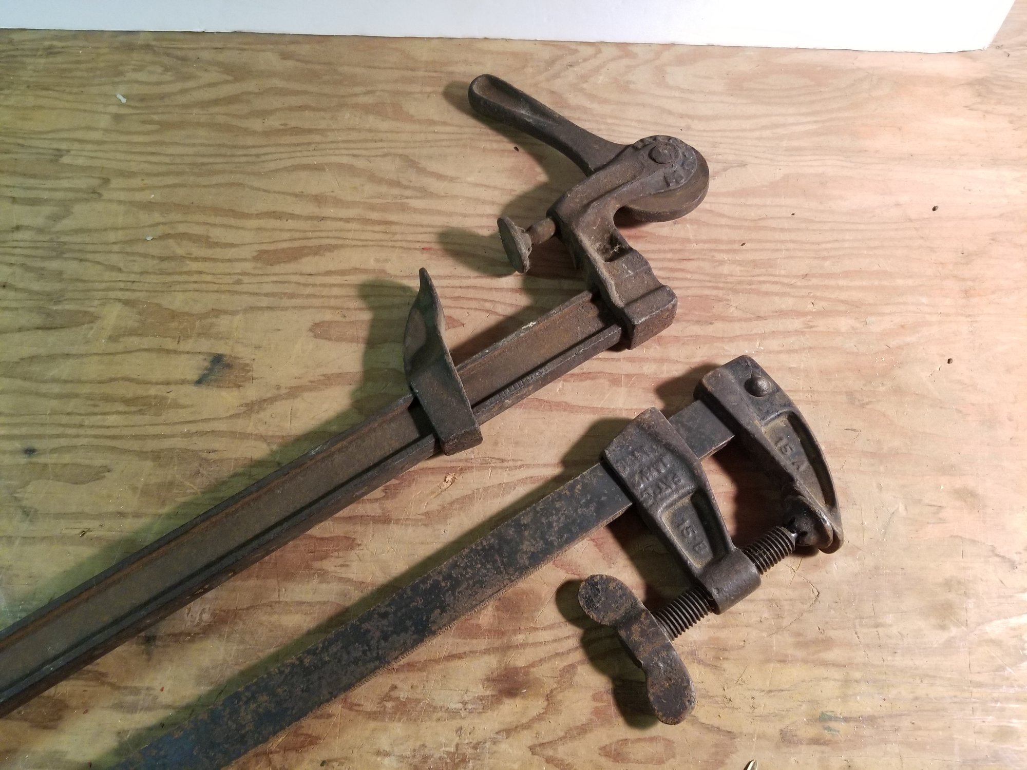 Antique Bar Clamps #2059938 | Auctionninja.com