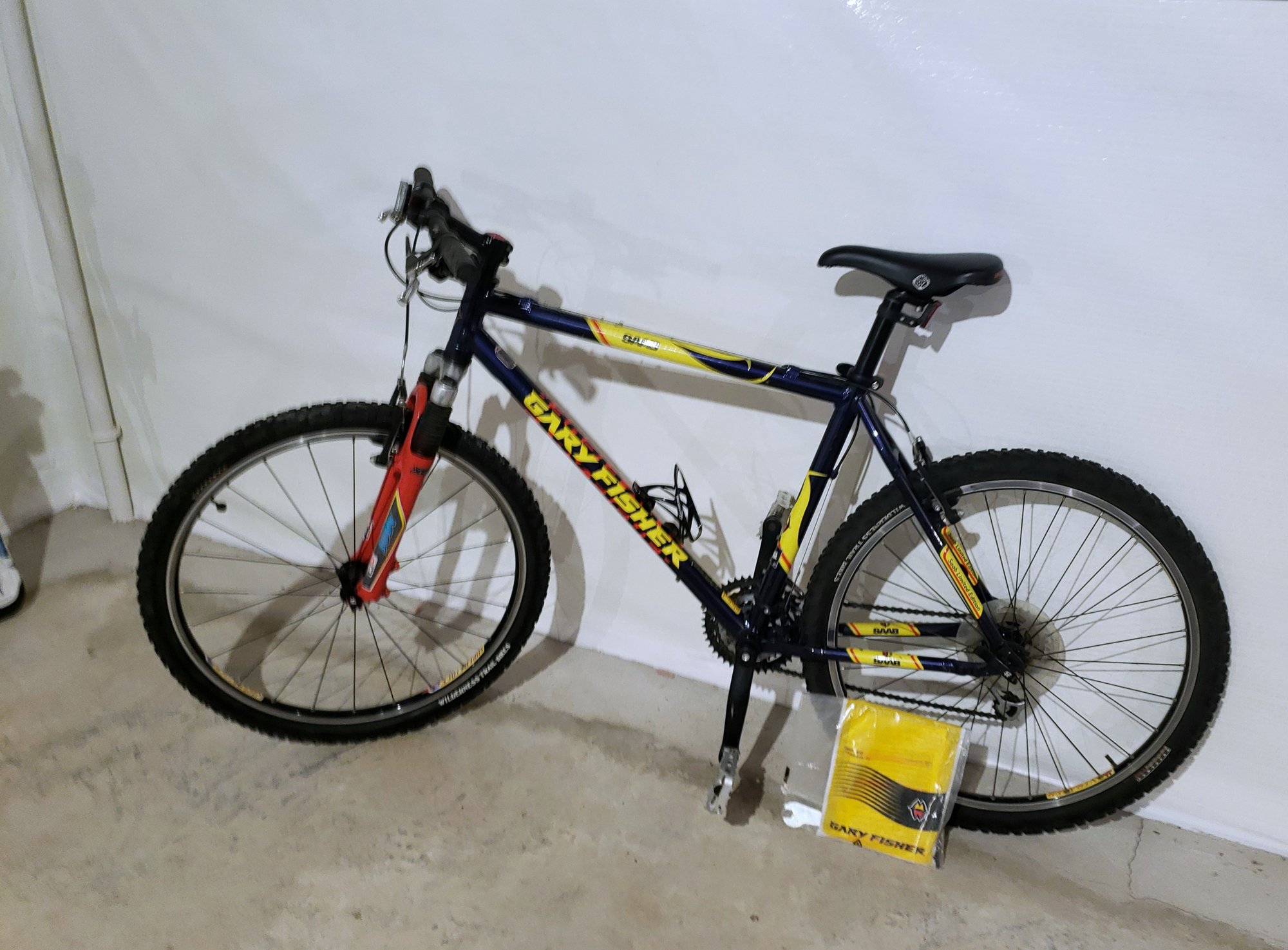 Gary Fisher SAAB Special Edition Bicycle #2136331 | Auctionninja.com