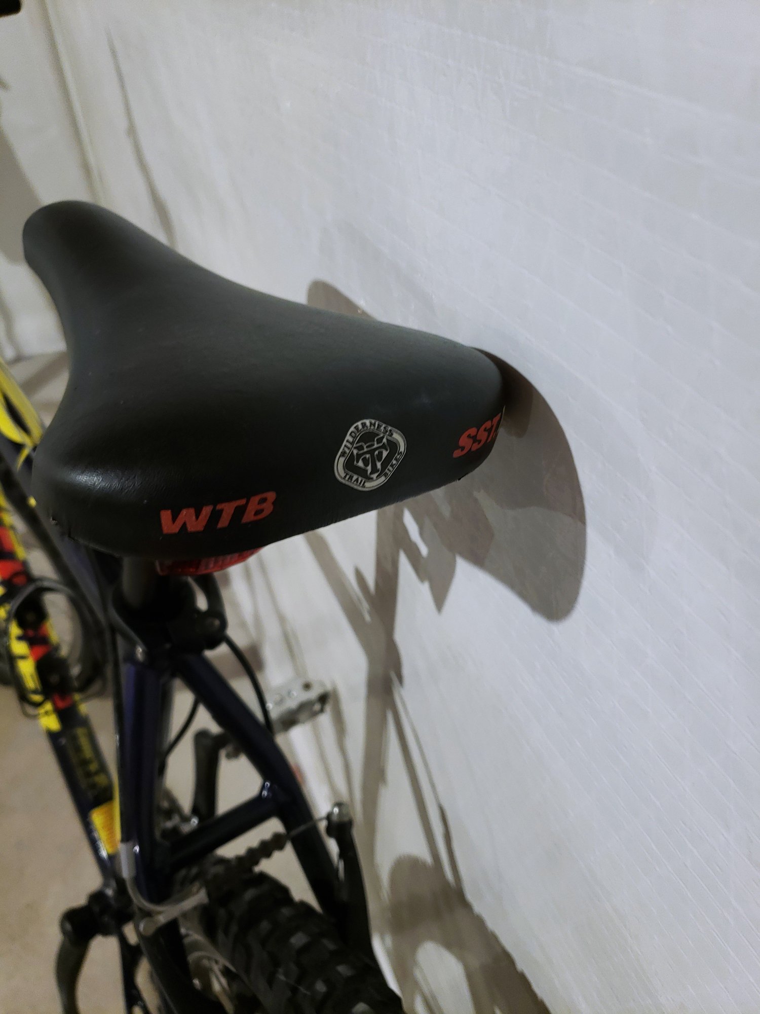 Gary Fisher SAAB Special Edition Bicycle #2136331 | Auctionninja.com