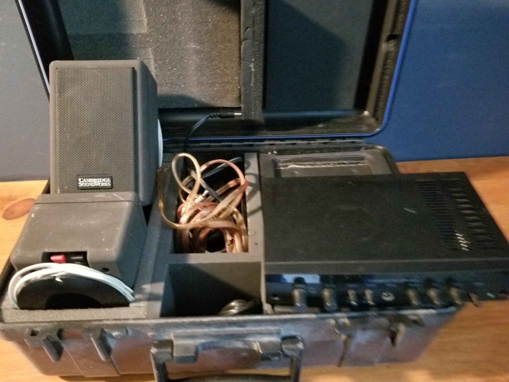 Cambridge SoundWorks Model 11 Two Channel Portable Stereo System ...