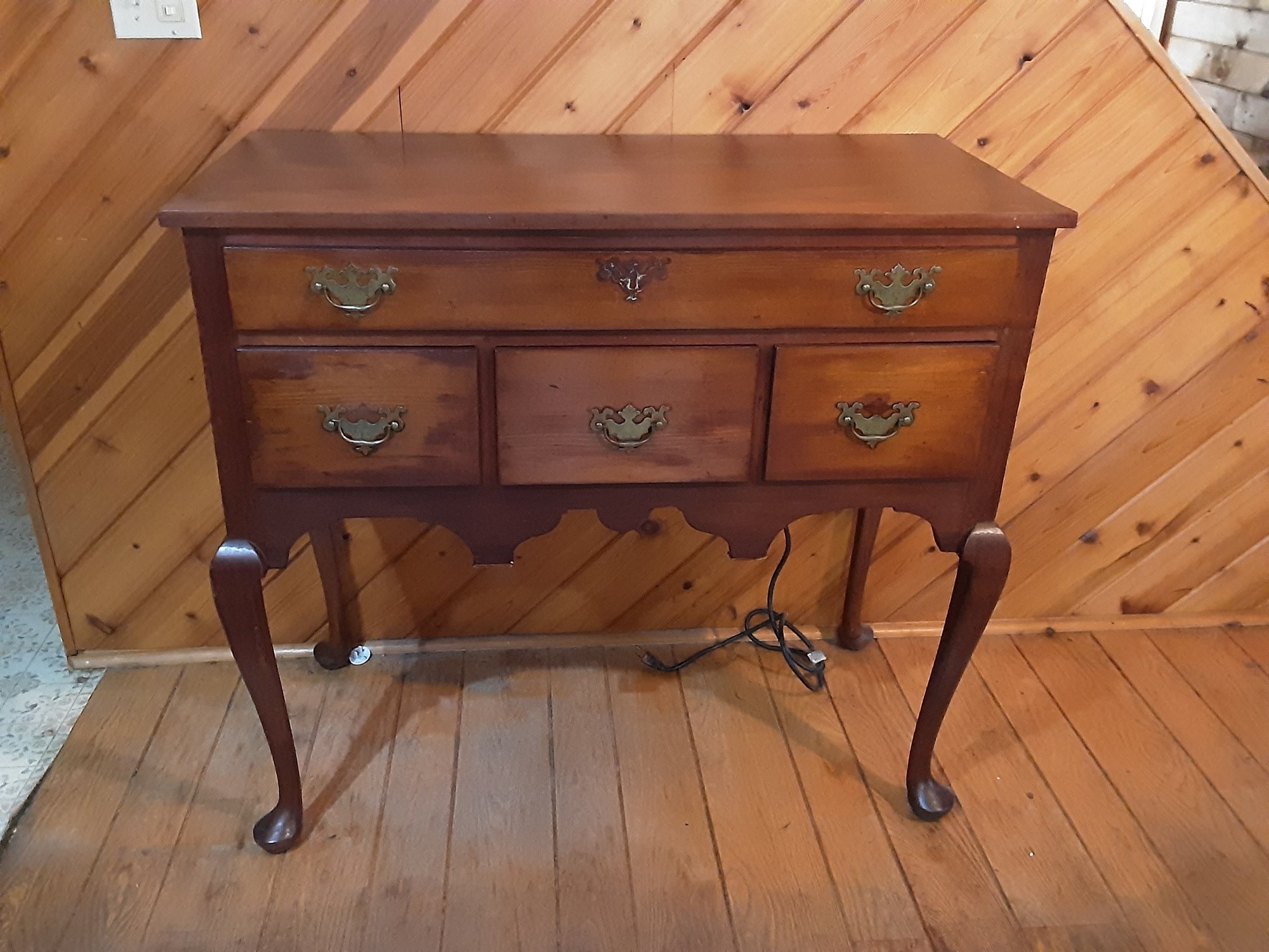 Early Server #2164434 | Auctionninja.com