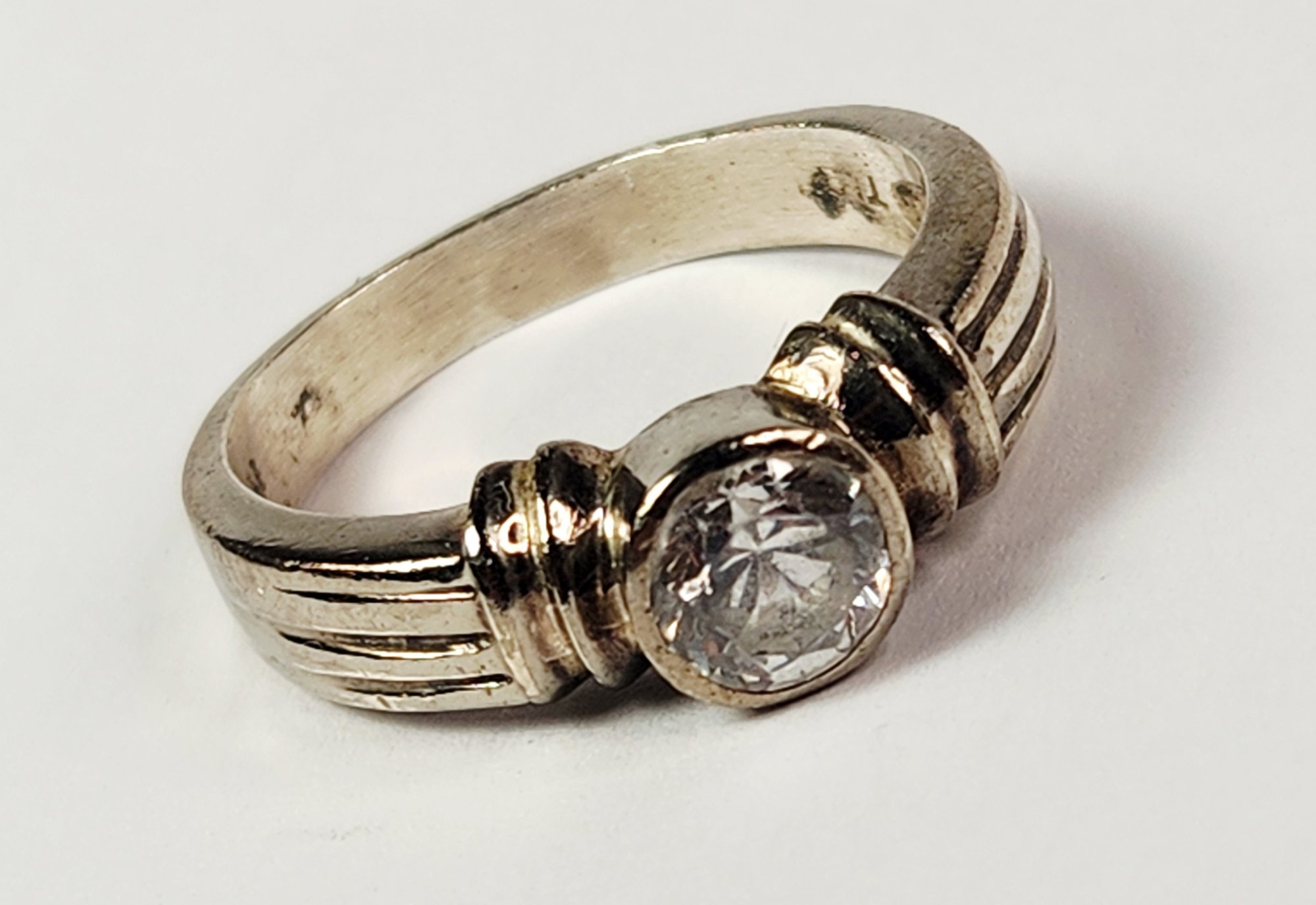 Sweet Sterling Silver Light Blue Stone Ring #2165505 | Auctionninja.com