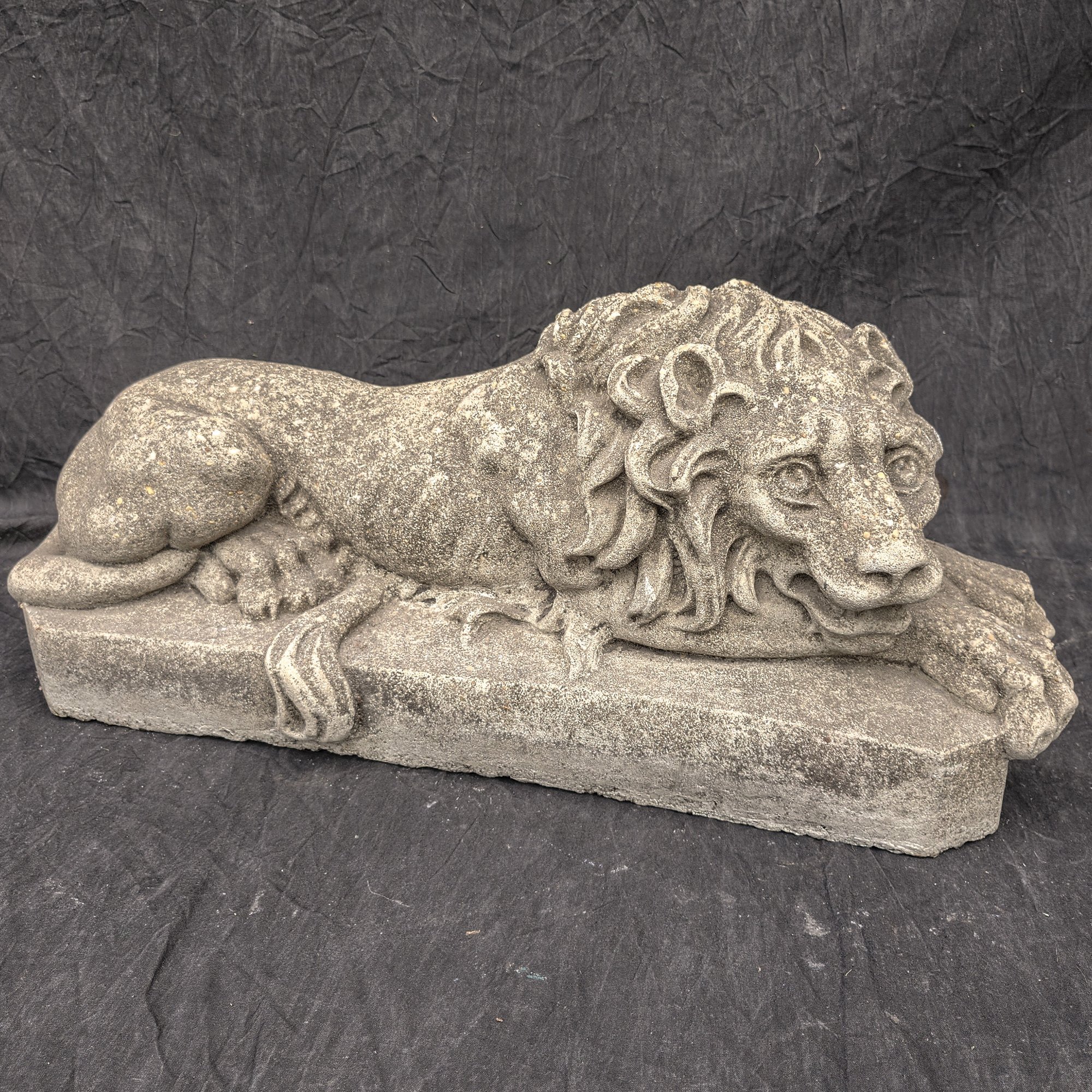 Beautiful Cement Lion Garden Statue #2333978 | Auctionninja.com