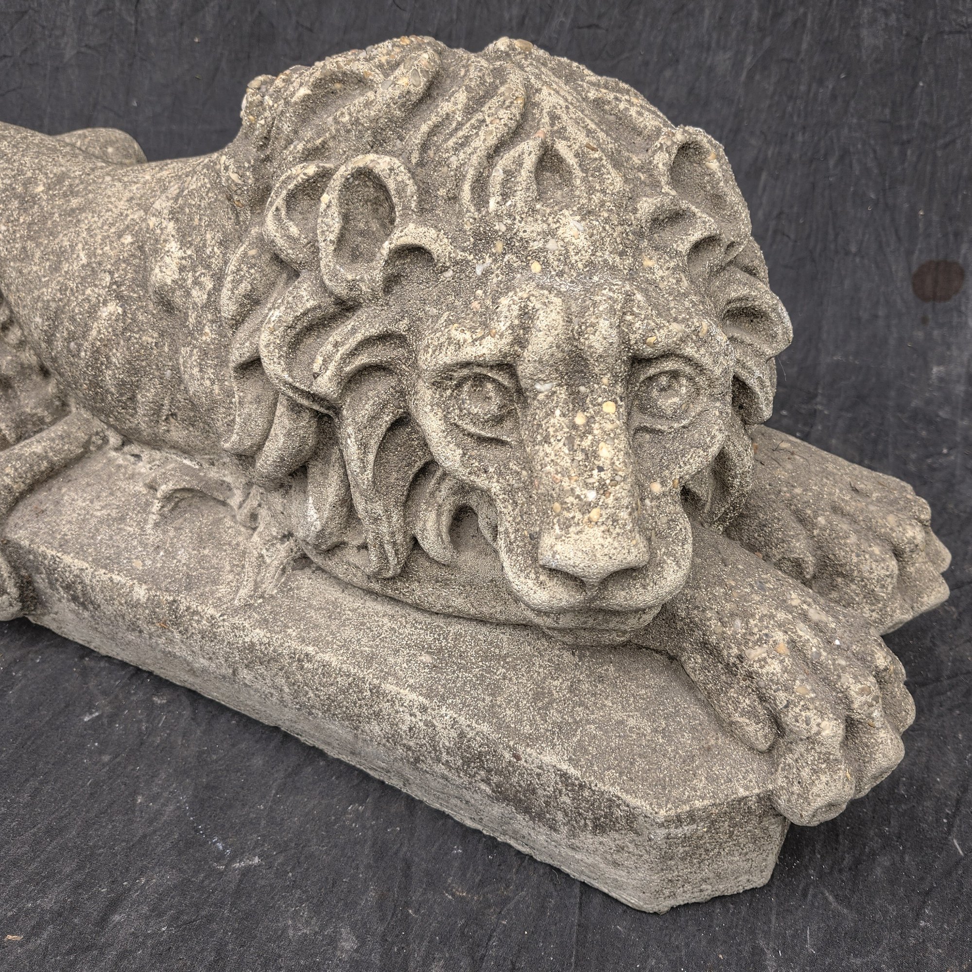 Beautiful Cement Lion Garden Statue #2333978 | Auctionninja.com