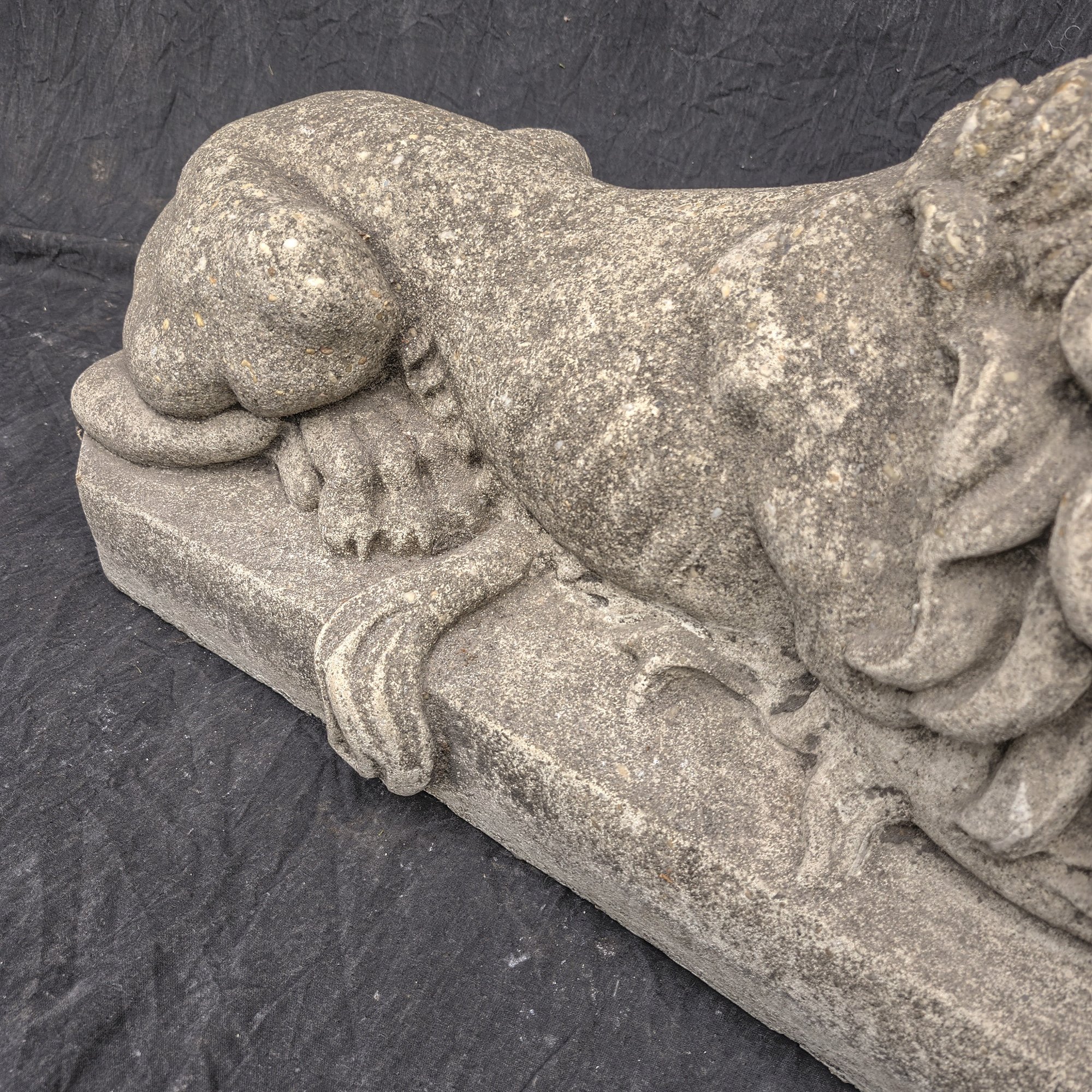 Beautiful Cement Lion Garden Statue #2333978 | Auctionninja.com