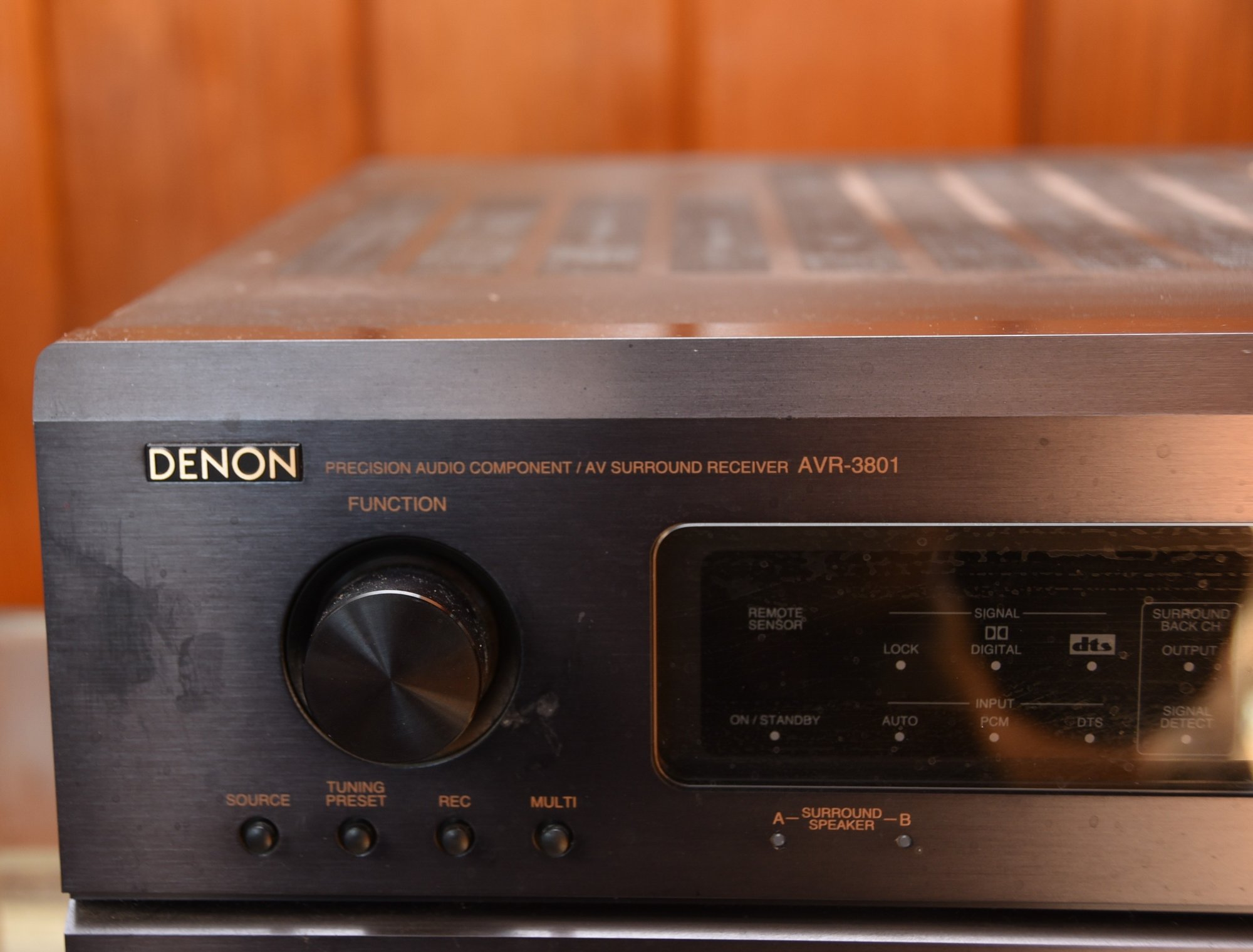 Denon Receiver Model AVR-3801 #2035505 | Auctionninja.com