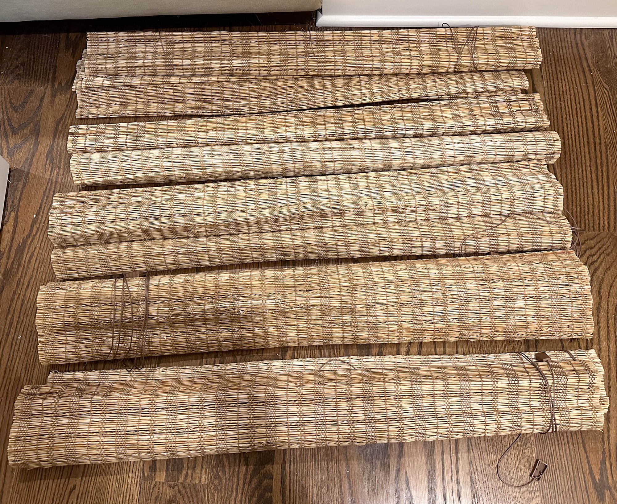 (5) Light Rattan Window Shades #1954617 | Auctionninja.com