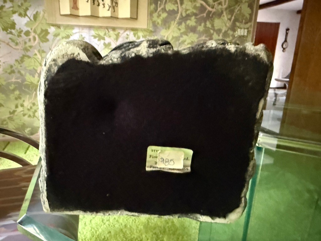 Guan Yin Asian Plaster Sculpture On Lizard Print Stand #2148731 ...