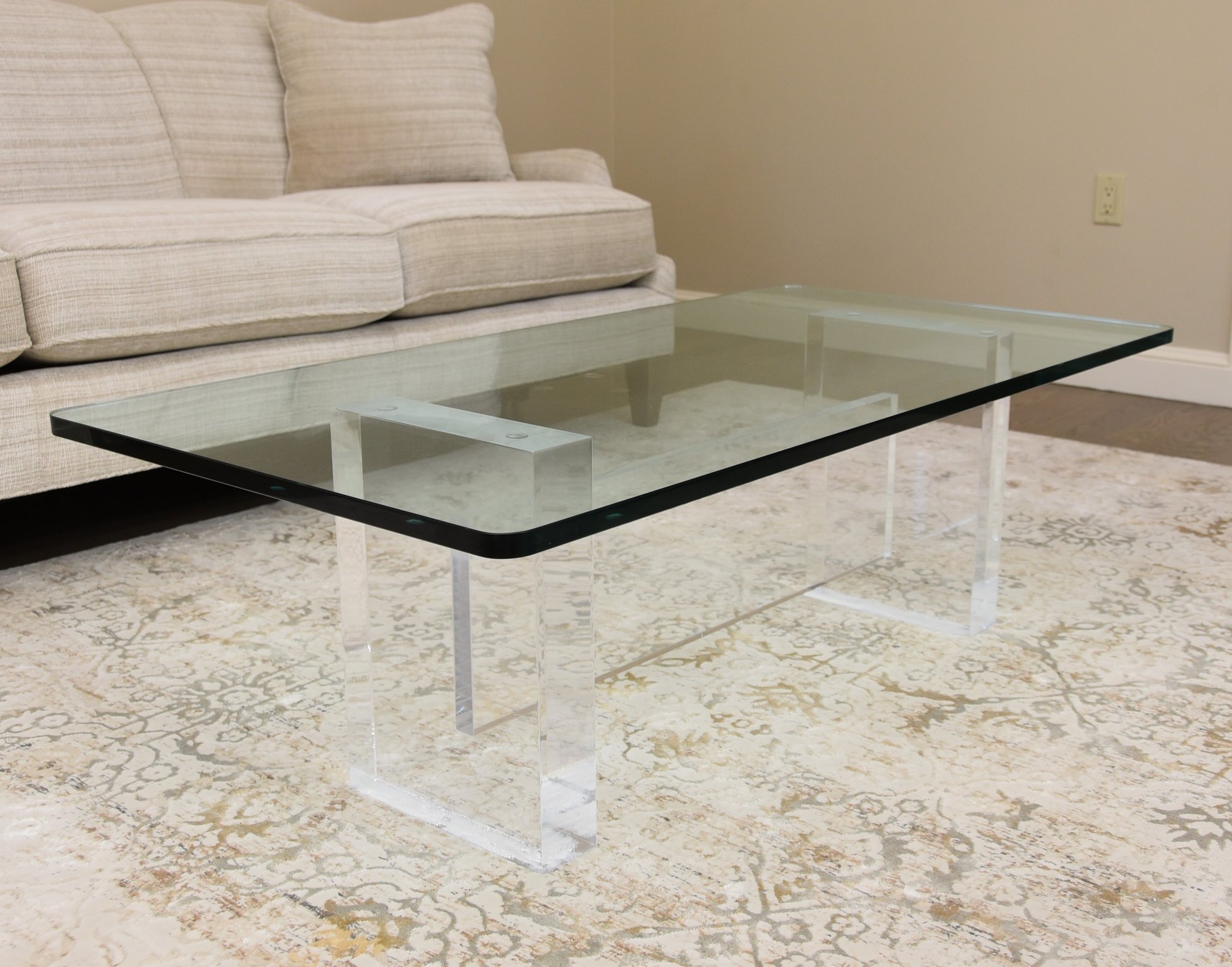 Modern Glass And Lucite Coffee Table #2061900 | Auctionninja.com