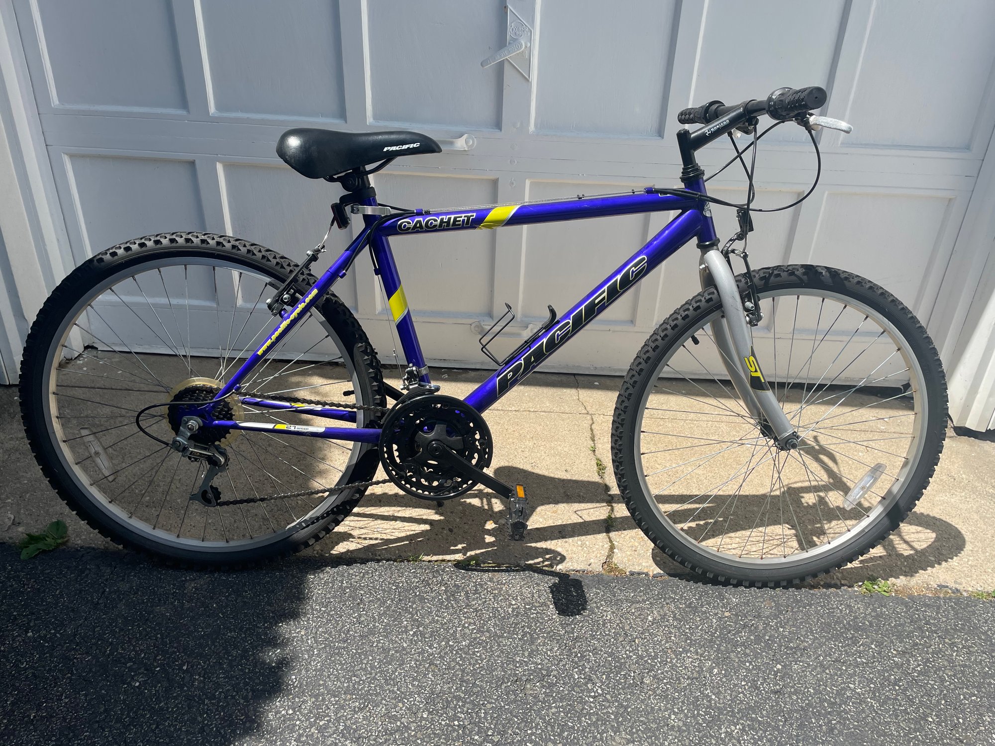 Purple Pacific Cycle Cachet Mountain Bike #1528460 | Auctionninja.com