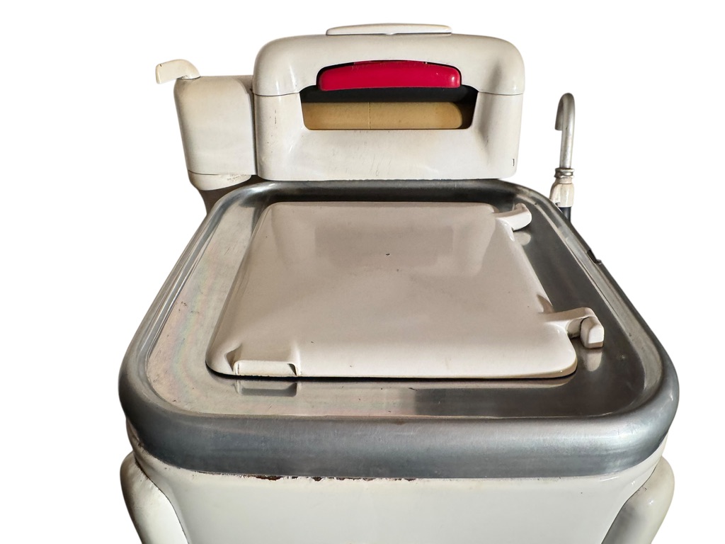 Rare Find! Vintage Maytag Wringer Washing Machine - Model E2L (1940s ...