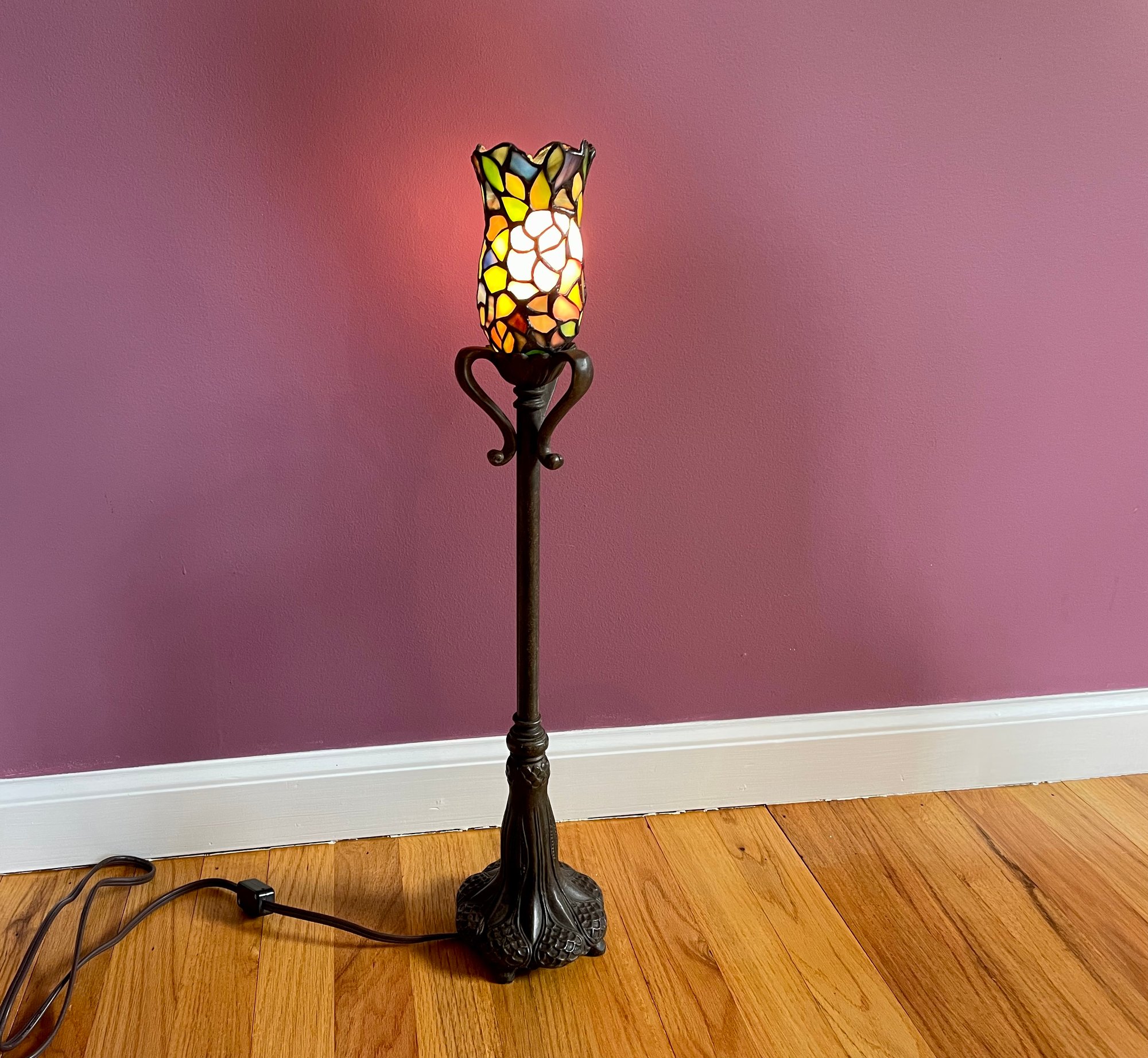 Quiozel Table Lamp With Metal Base & Tulip Shaped Stained Glass Shade ...