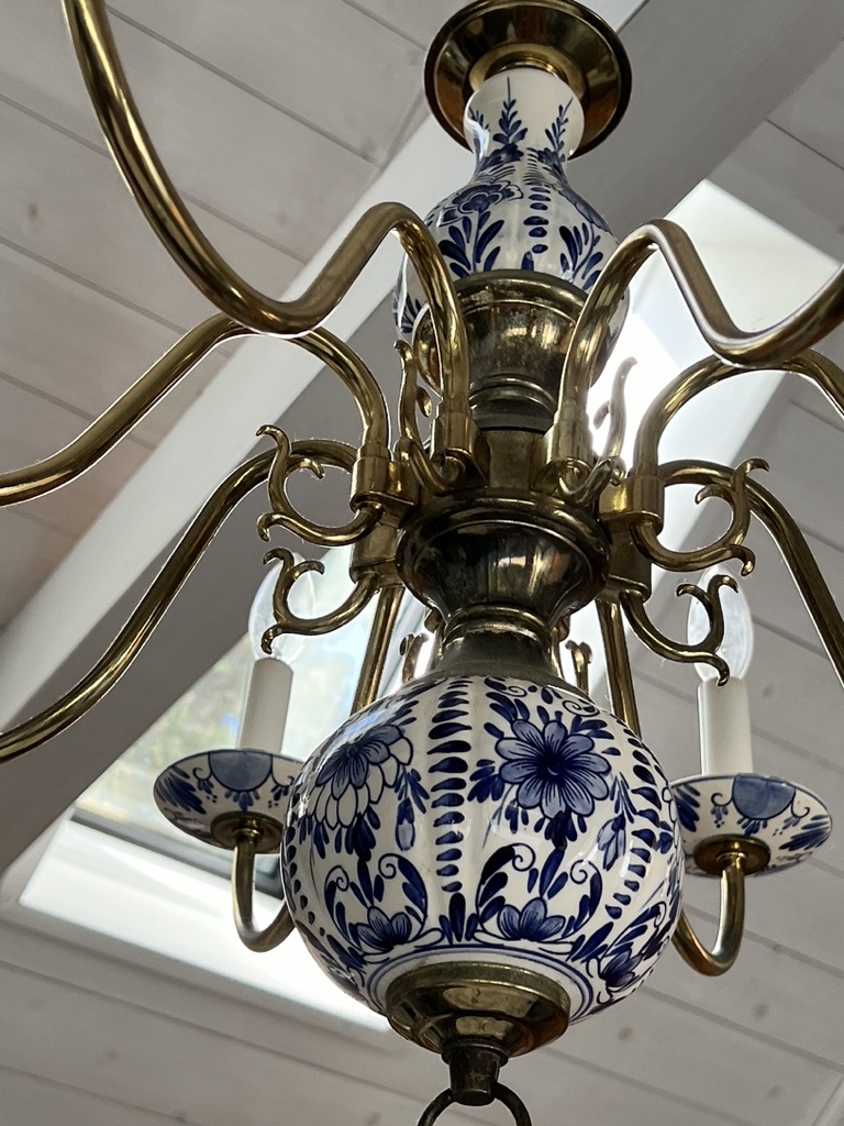 Delft Blue And White With Brass, 8 Arm Chandelier #1996534 ...