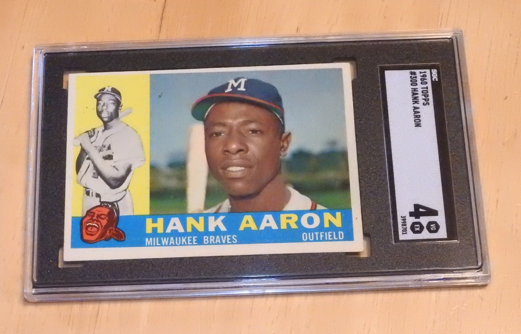 1960 Topps Hank Aaron SGC Graded Baseball Card #40804976 | Auctionninja.com