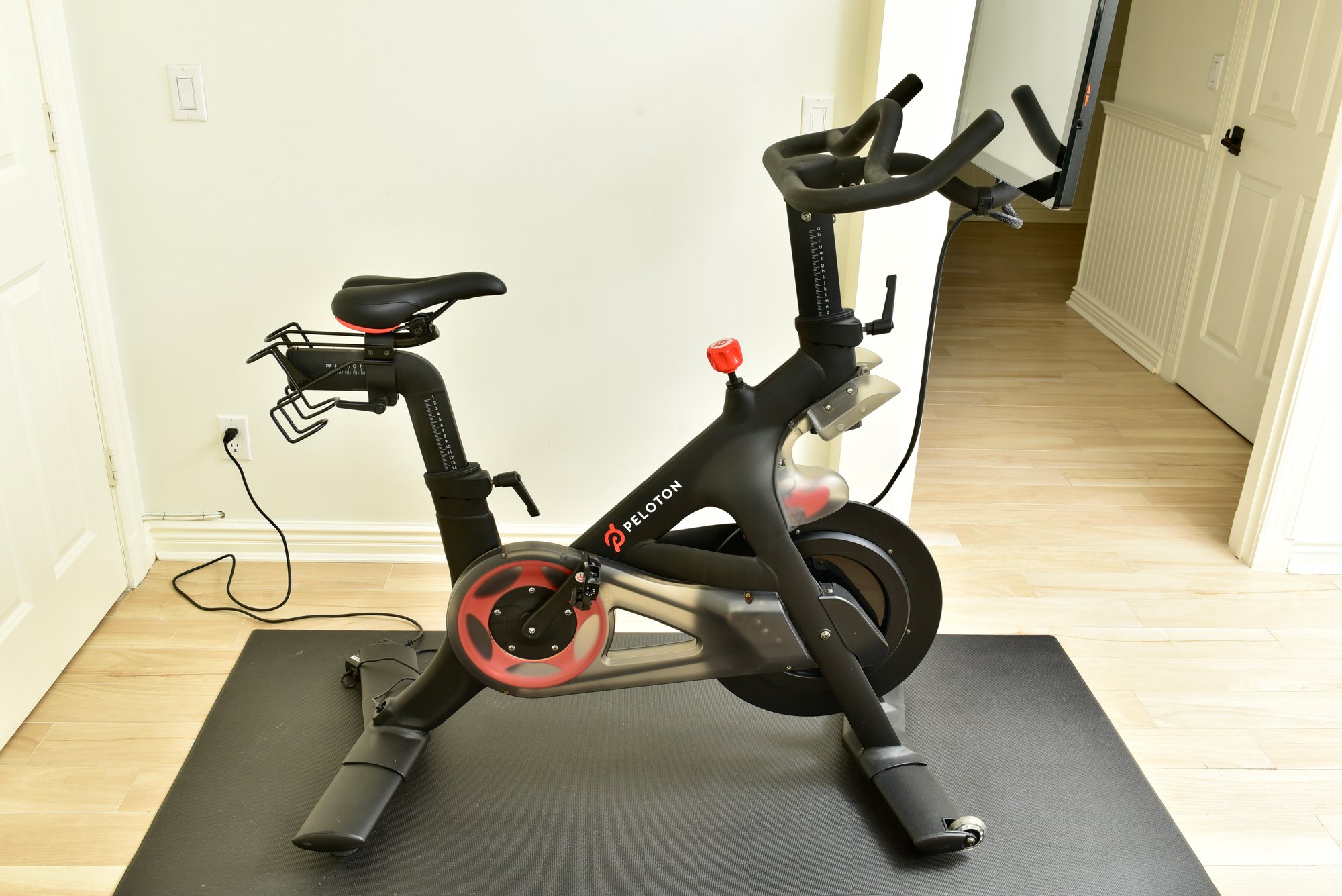 Peloton Stationary Bike (1st Generation) And Pivot For Screen #40780415 ...