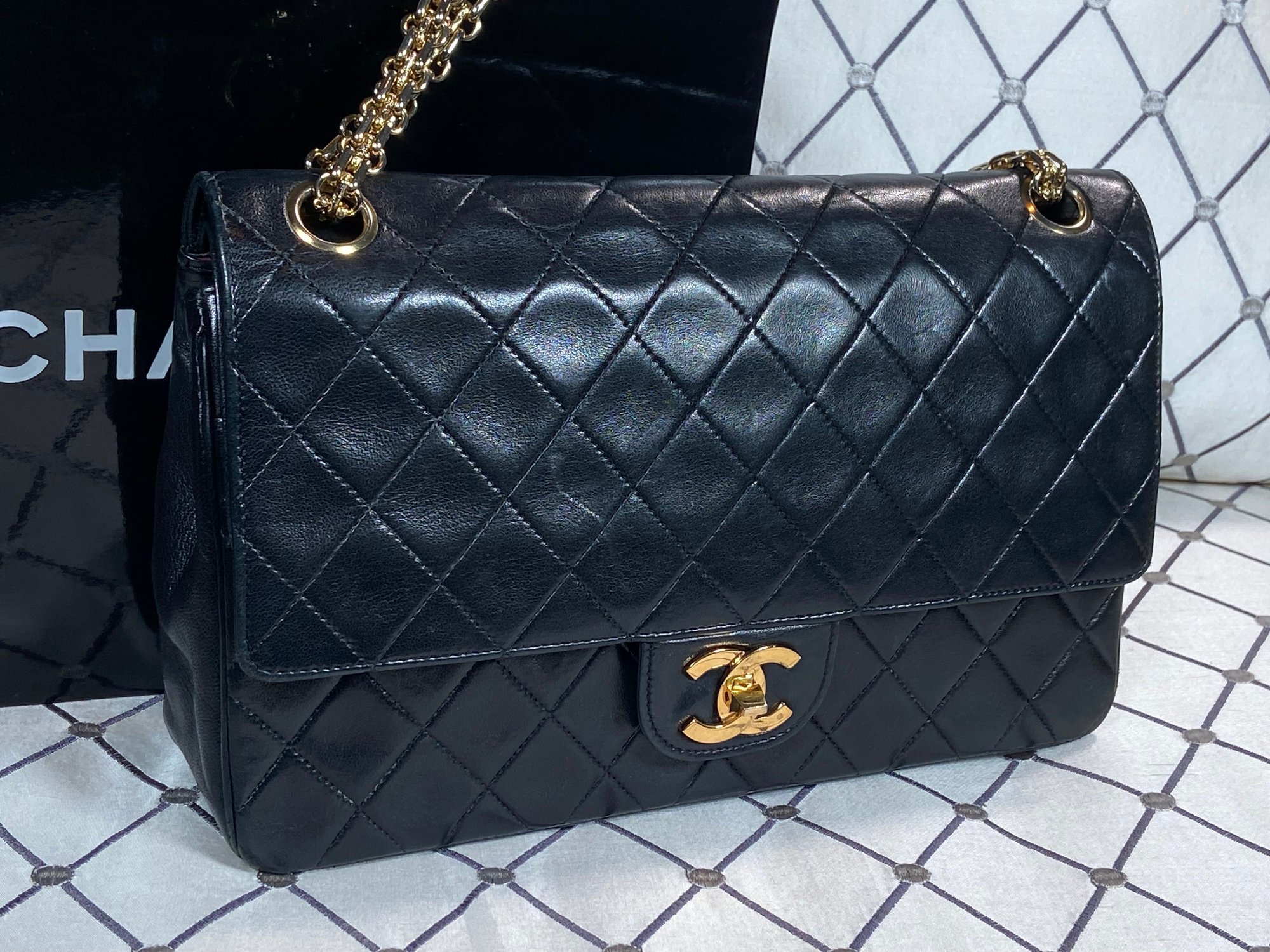 Wonderful CHANEL Black Quilted Double Flap Purse - Made In France - Has ...