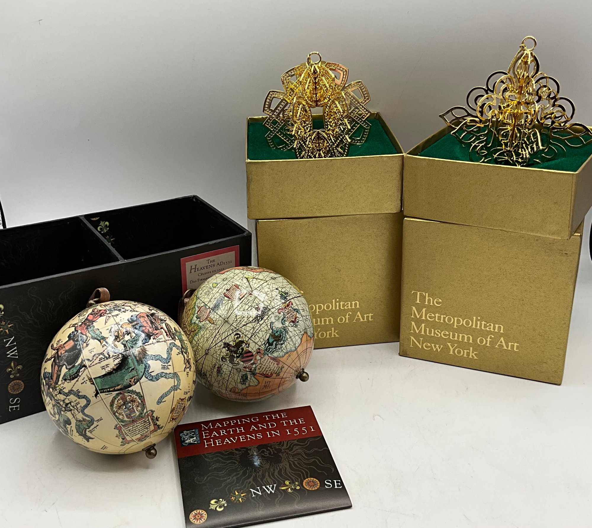 2 New Metroplolitan Museum Of Art Ornaments & NEW Globe Ornaments ...