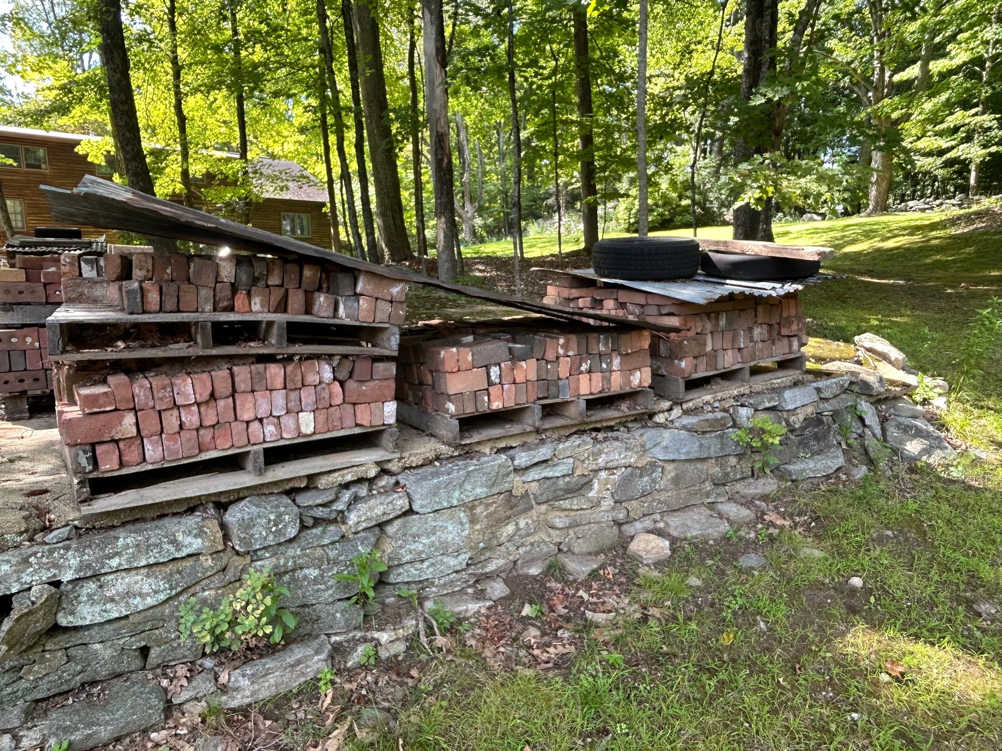 Antique Brick Stack #2 ( Smaller Piles). DN-44 #2181464 | Auctionninja.com