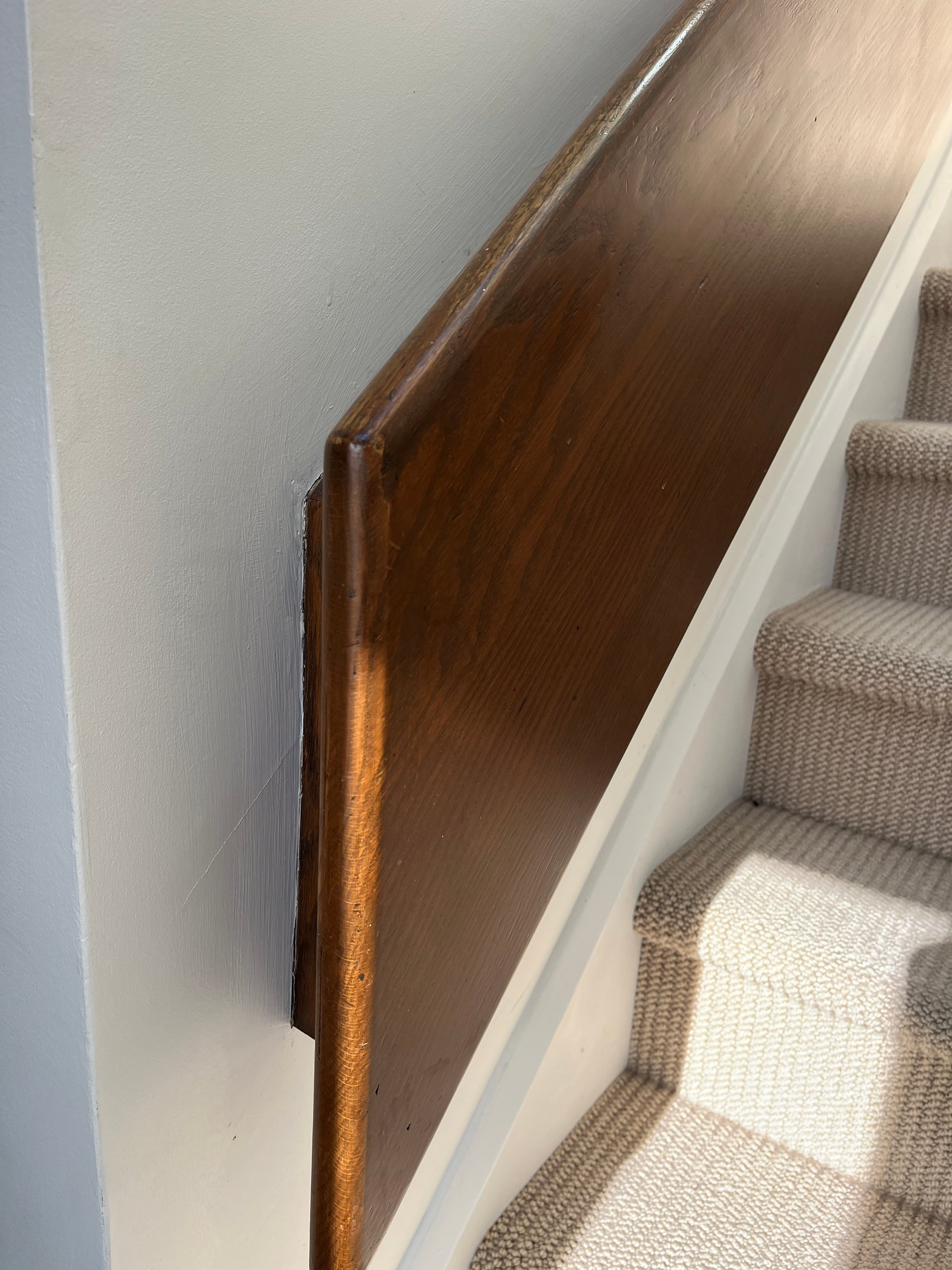 A MCM Oak Stair Rail - Under Lights - 1 Of 2 #40808329 | Auctionninja.com