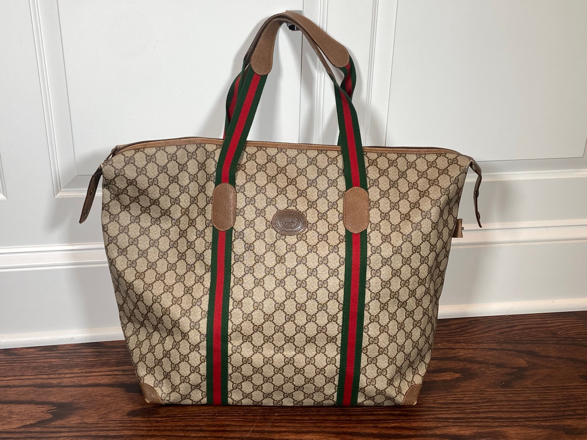 Absolutely Incredible Genuine GUCCI Brown GG Canvas Tote - Looks New ...