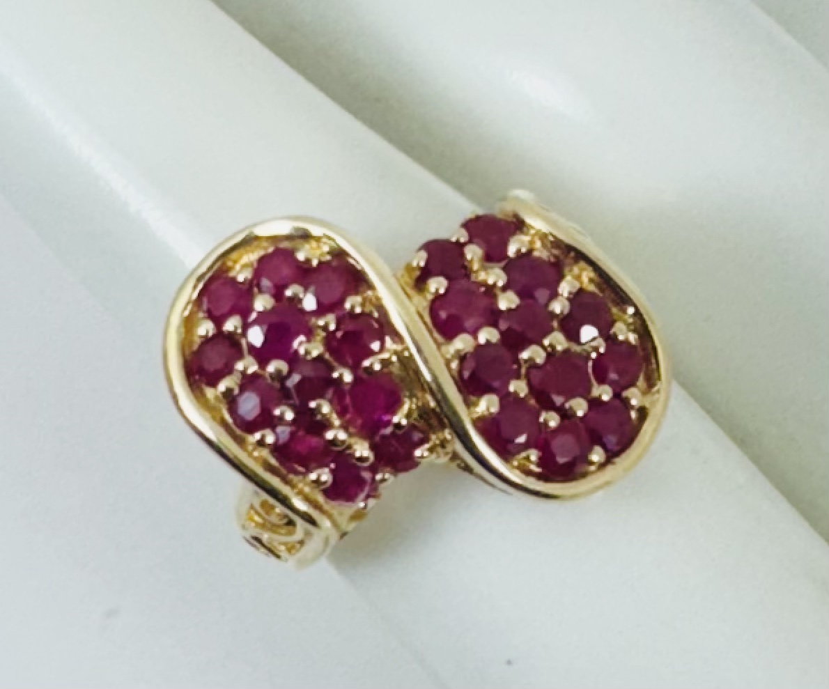PRETTY 10K GOLD RUBY RING #2100645 | Auctionninja.com