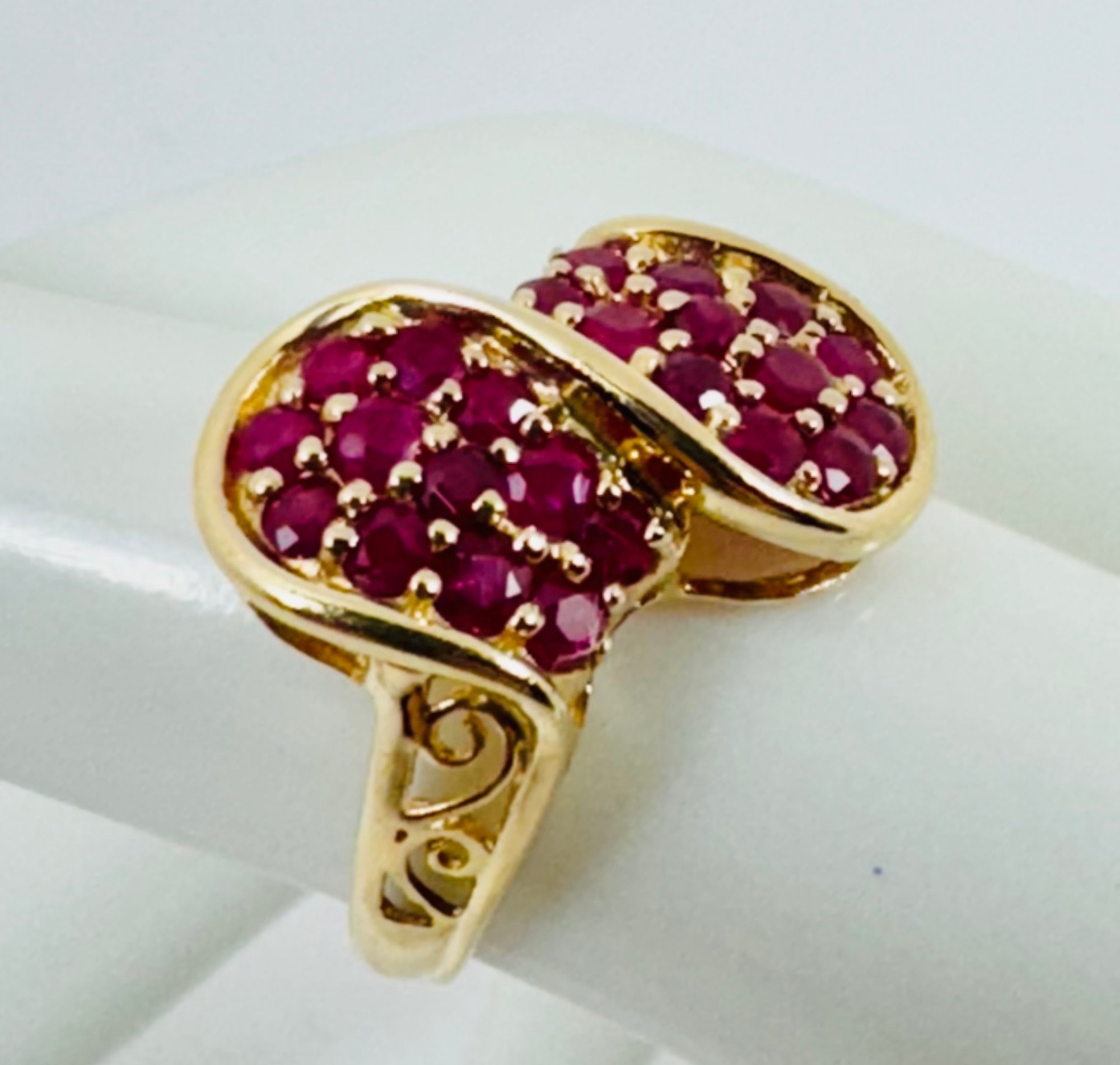 PRETTY 10K GOLD RUBY RING #2100645 | Auctionninja.com