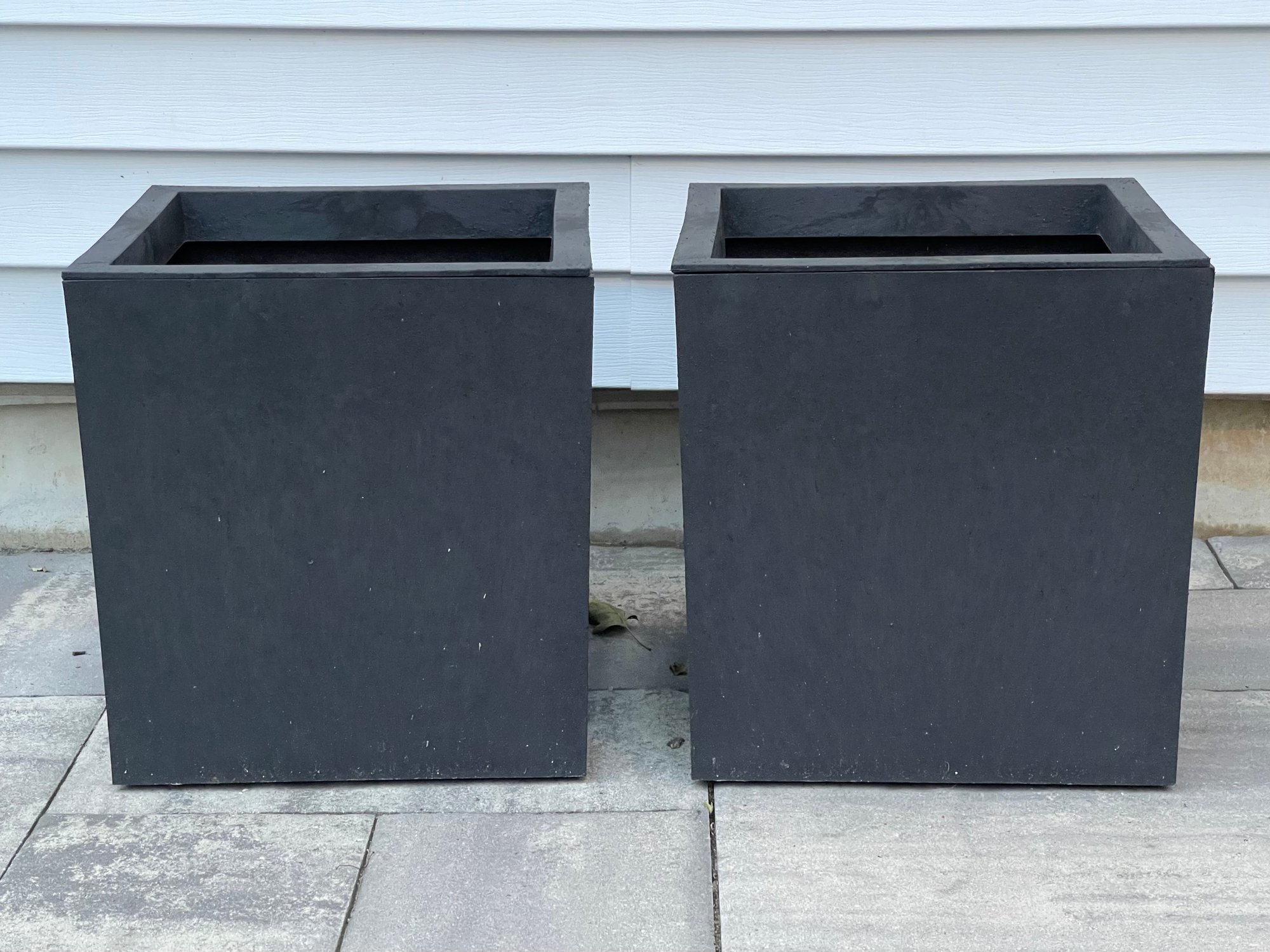 Pair Of Citadel Cube 14 In. X 14 In. Slate Rubber Self-Watering ...