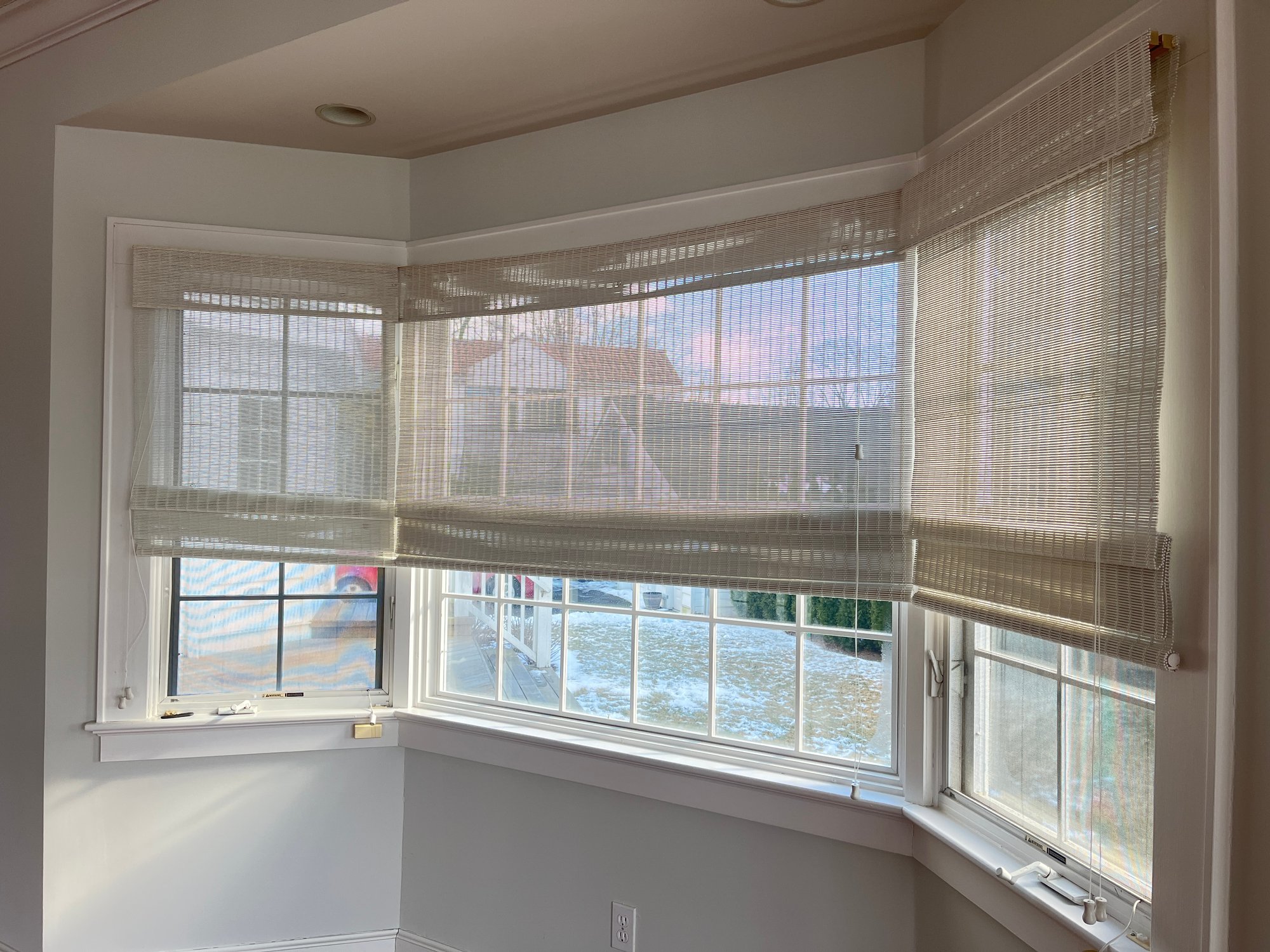 A Set Of 6 Natural Rattan Fiber White Waterfall Shades #40825988 ...