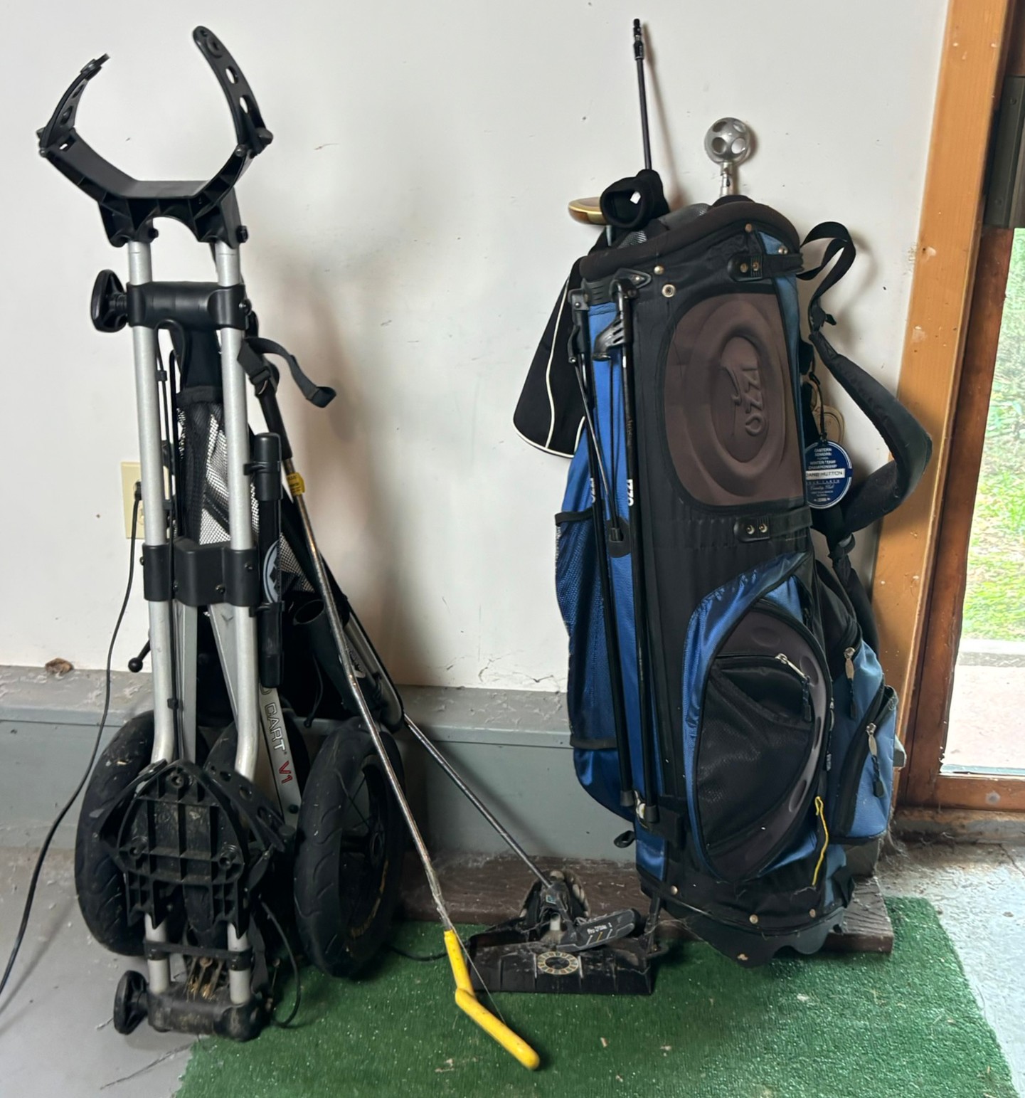 A Golf Bag With Mixed Clubs & Pull Cart #40863434 | Auctionninja.com