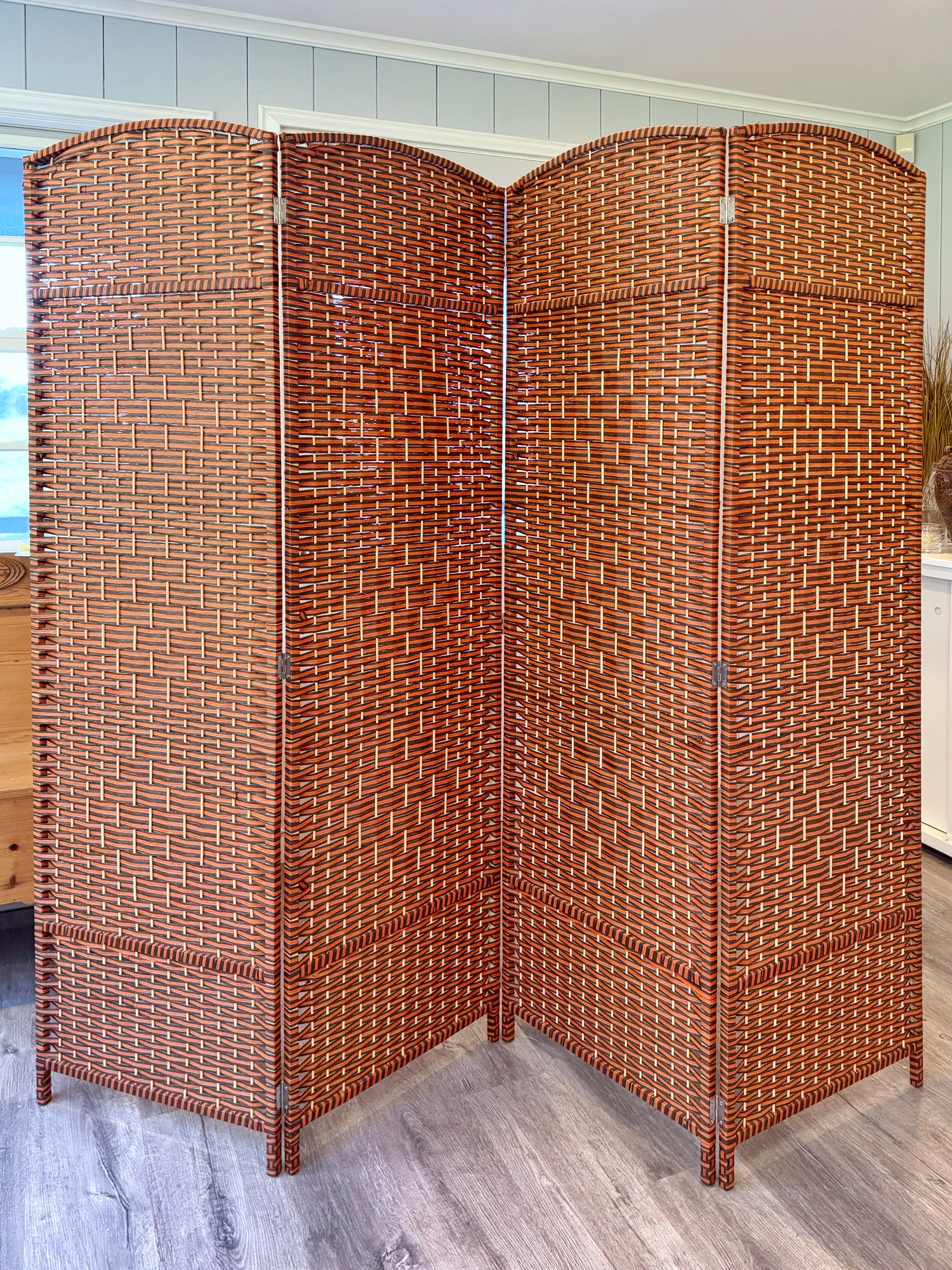Woven 4 Panel Room Divider #2046086 | Auctionninja.com