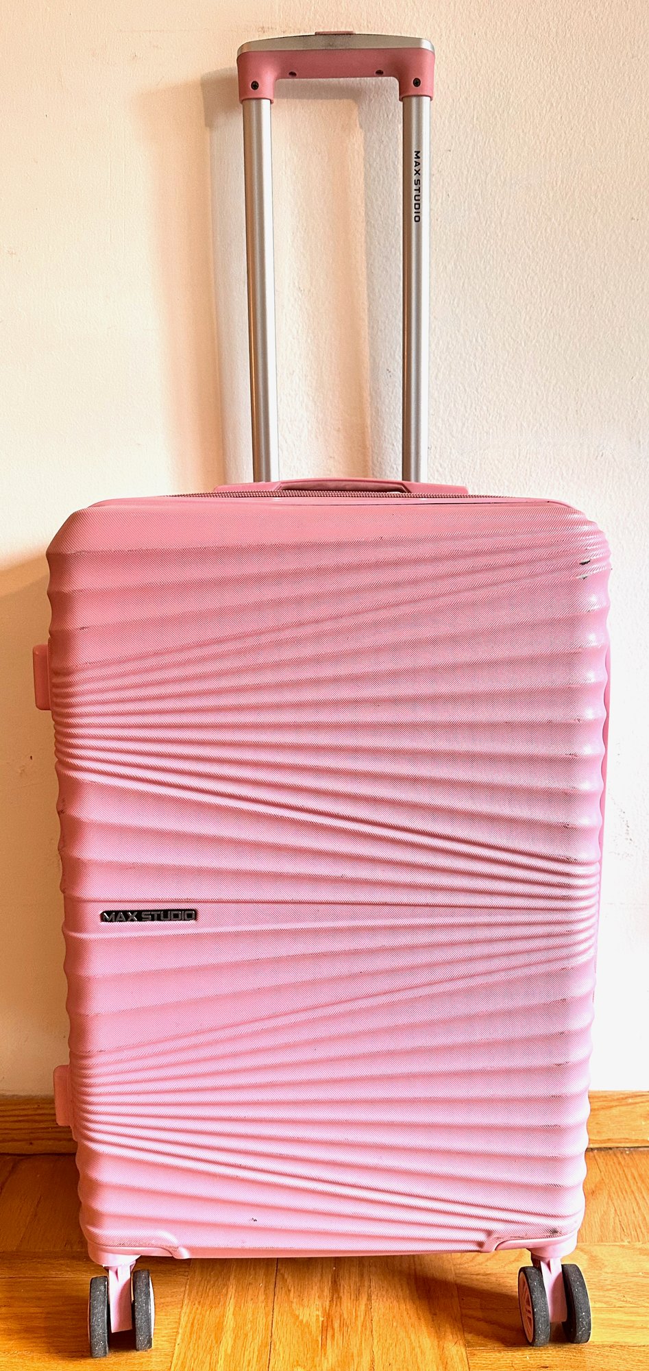 Max Studio Hard Shell Pink Rolling Suitcase #40823678 | Auctionninja.com