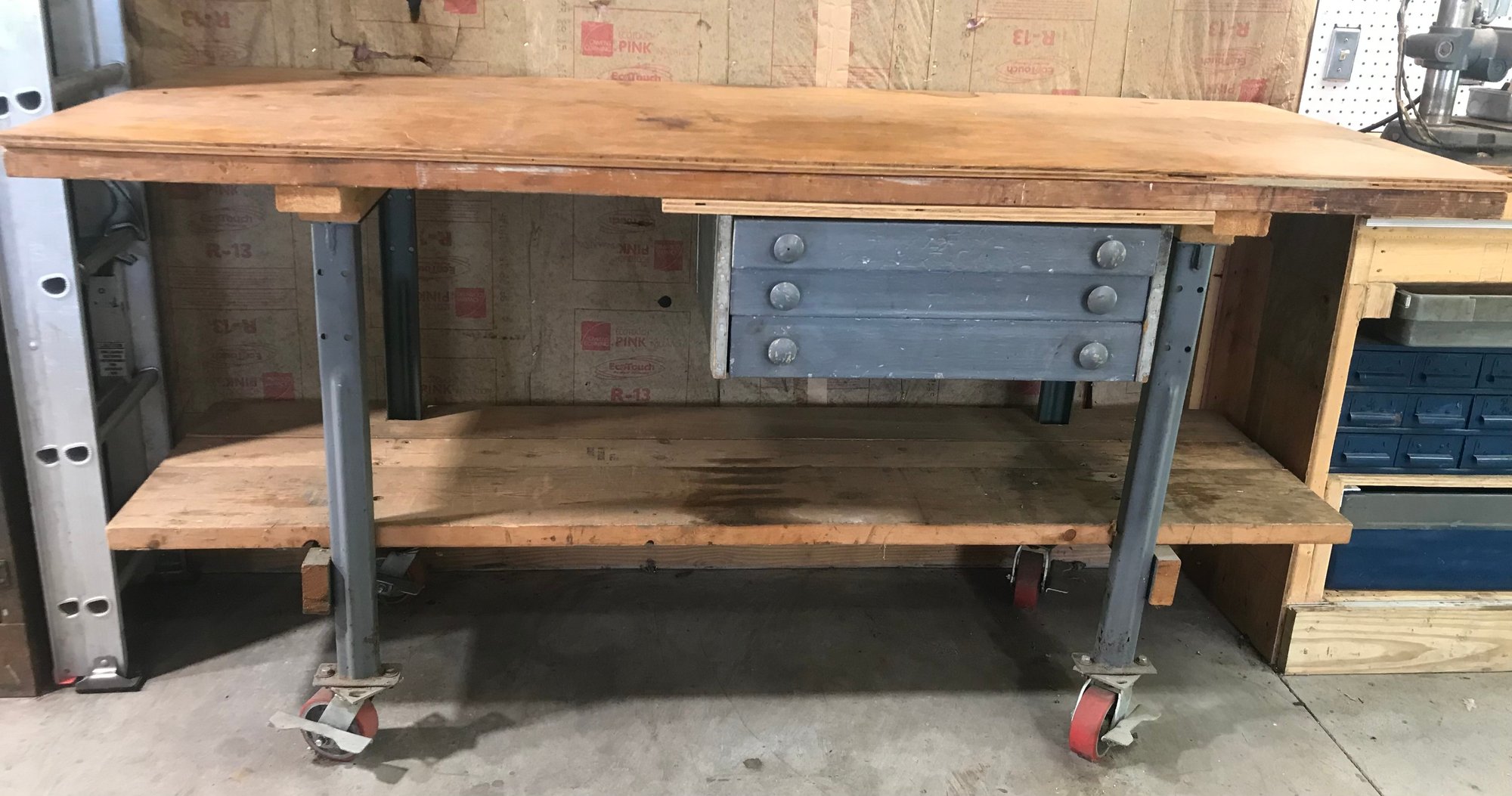 Amazing Custom Made Rolling Shop Table #2170989 | Auctionninja.com