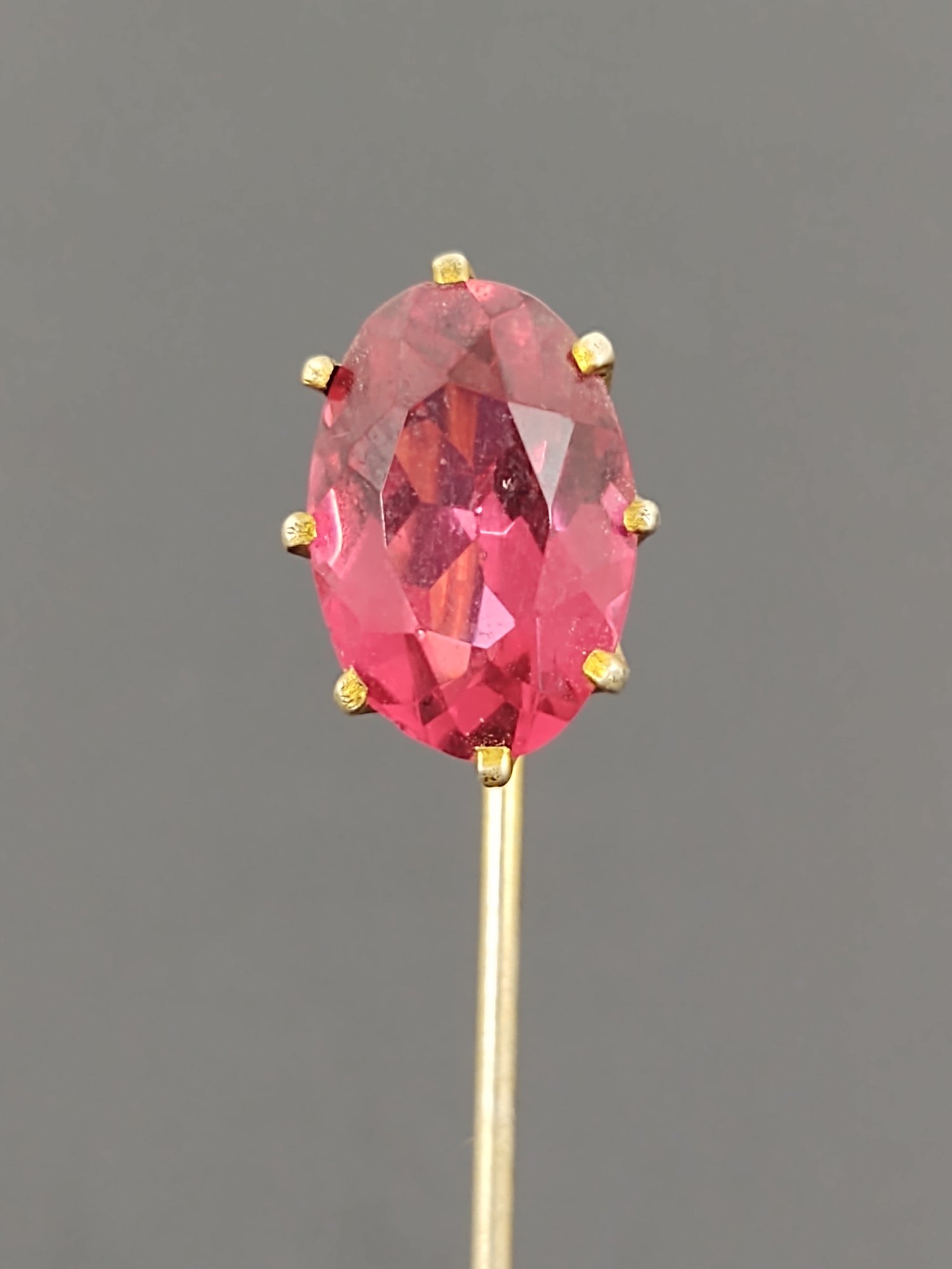 ANTIQUE ART DECO GOLD TONE RUBY GLASS STICK PIN #1602375 | Auctionninja.com