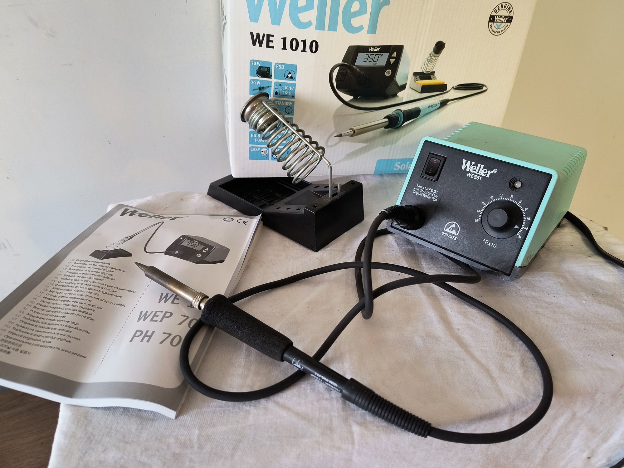 Weller Soldering Machine #2094722 | Auctionninja.com