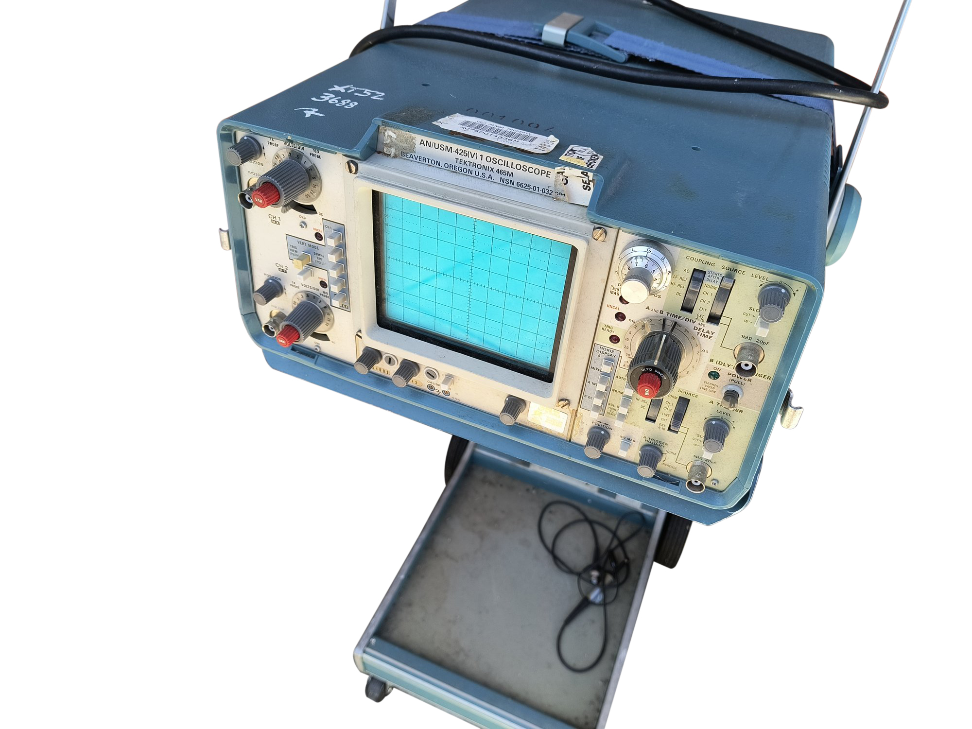 Tektronix Oscilloscope On Cart #2082448 | Auctionninja.com