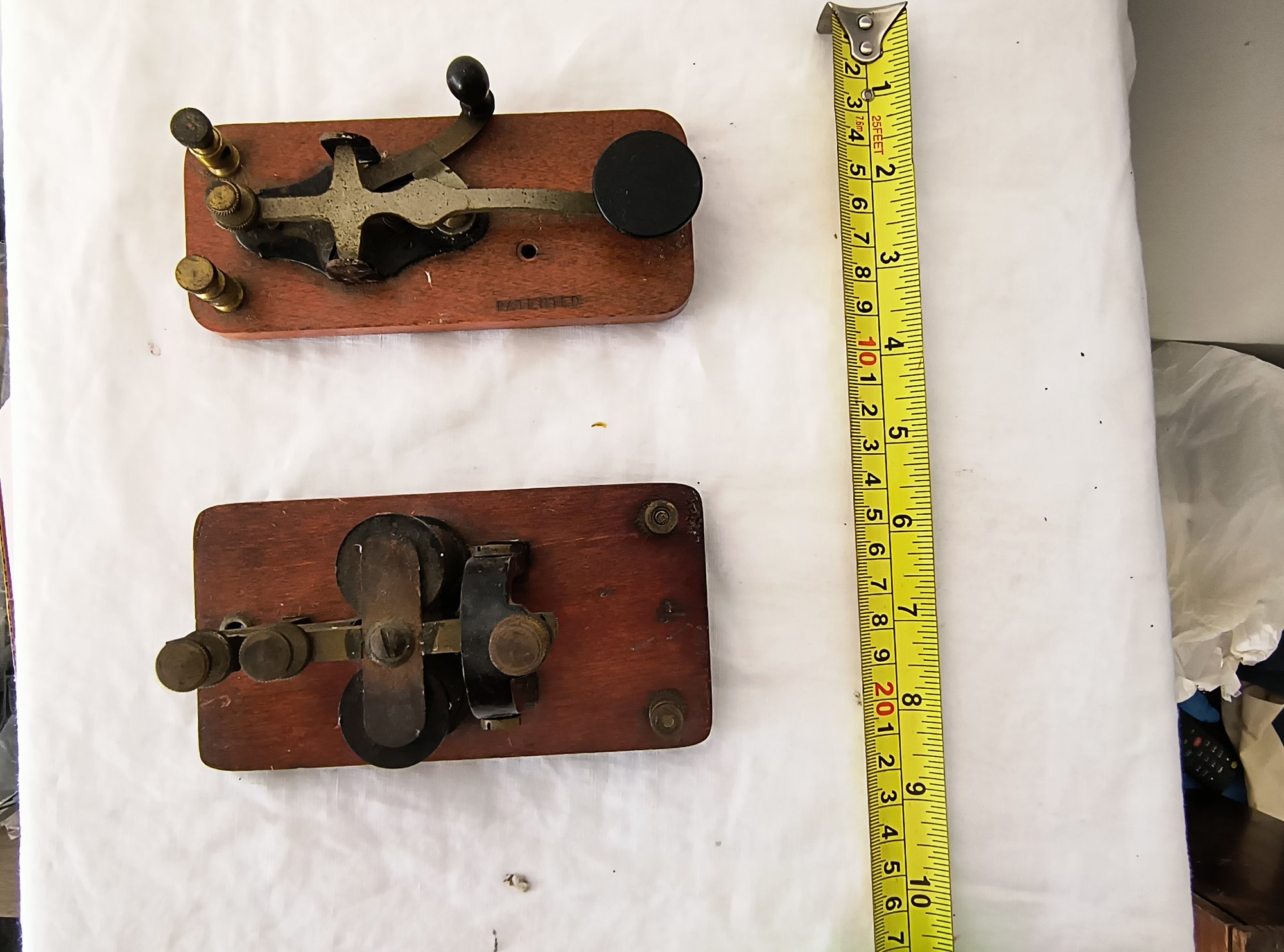 Two Antique Measuring? Tools #2088544 | Auctionninja.com