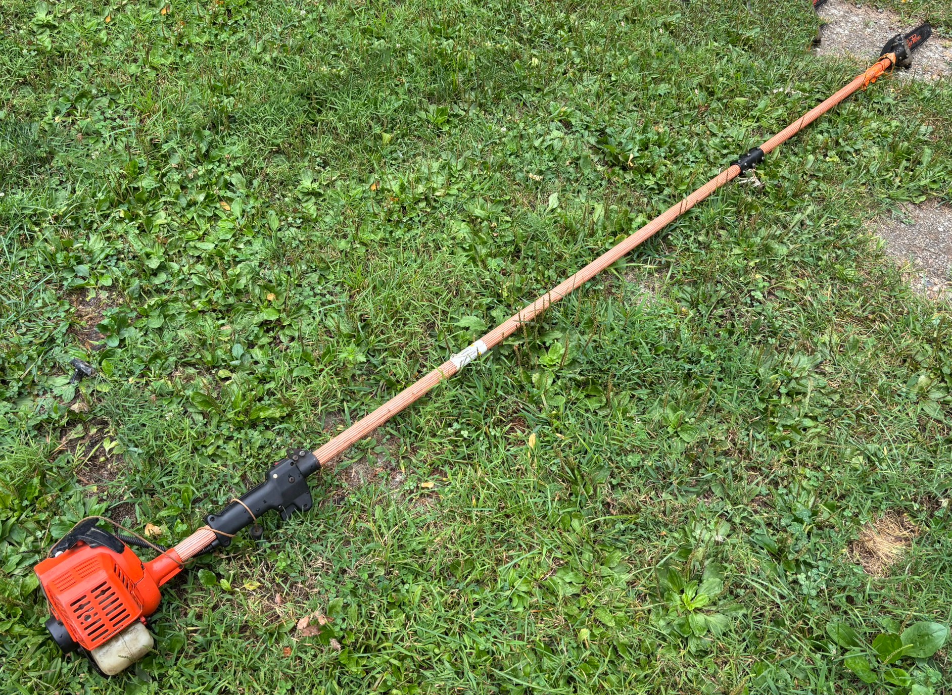A Gas Power Pruner #40860154 | Auctionninja.com