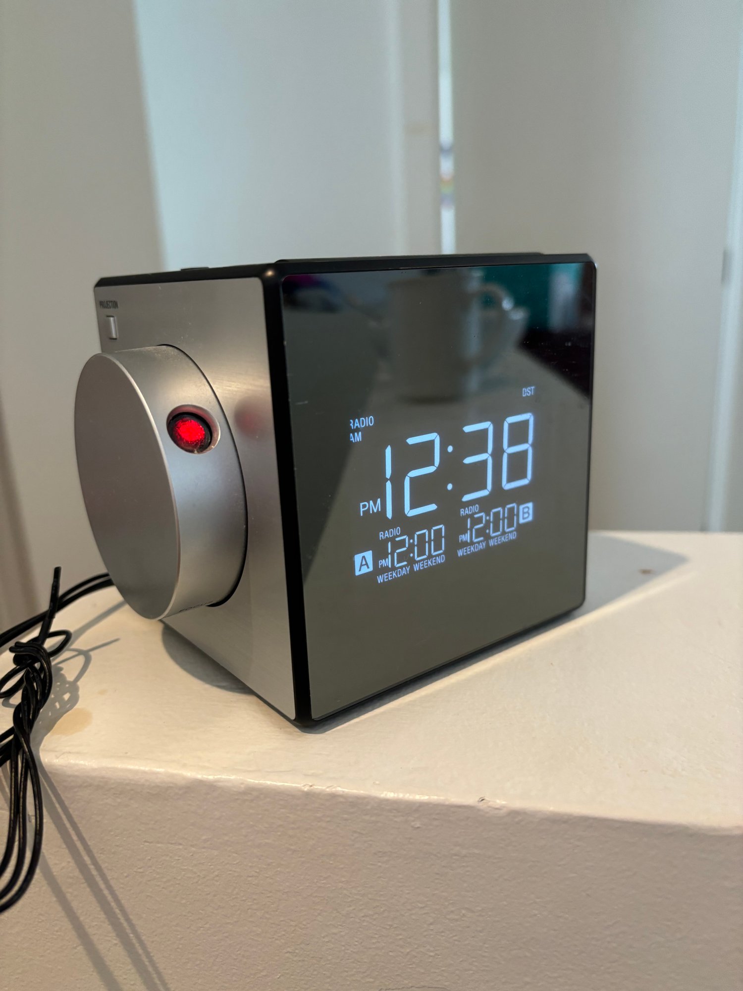 Projection Alarm Clock Sony Radio Cube #1955646 | Auctionninja.com