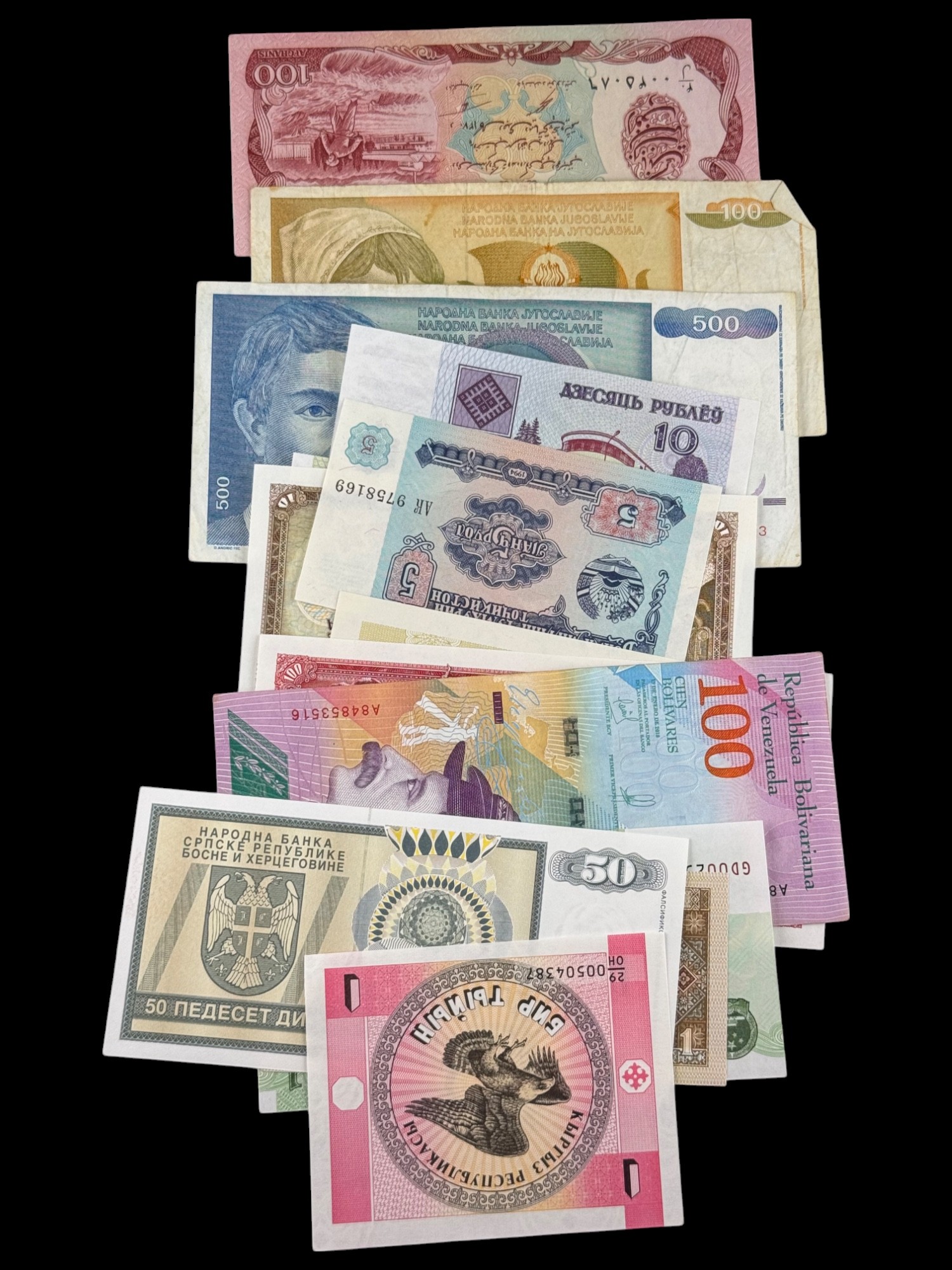 15 Pieces Of Foreign Paper Money #2062936 | Auctionninja.com