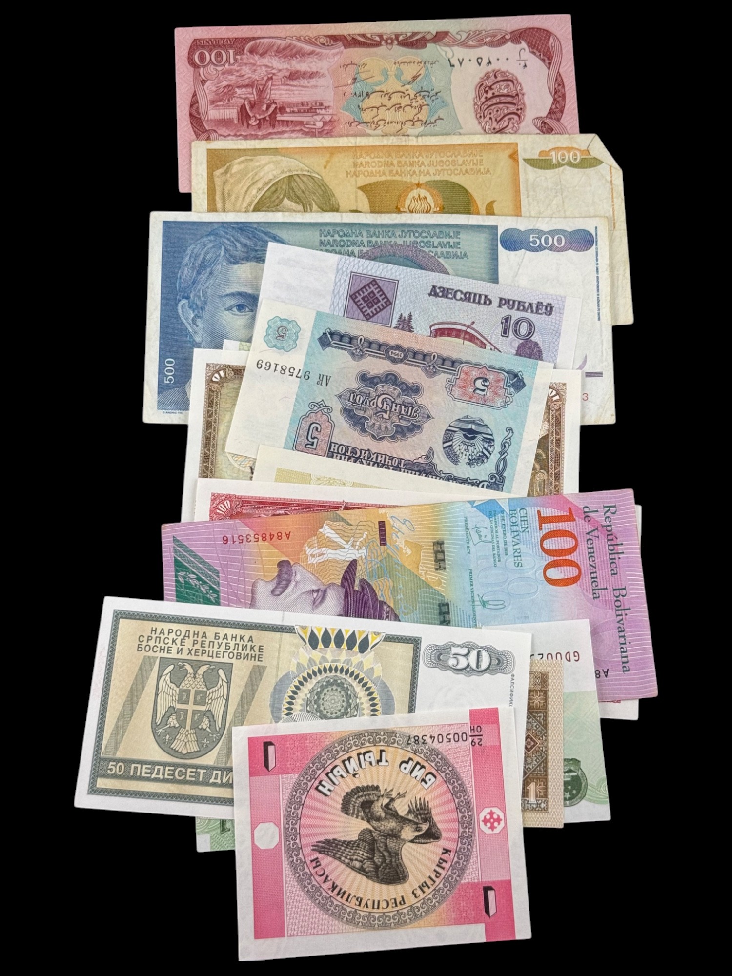 15 Pieces Of Foreign Paper Money #2062936 | Auctionninja.com