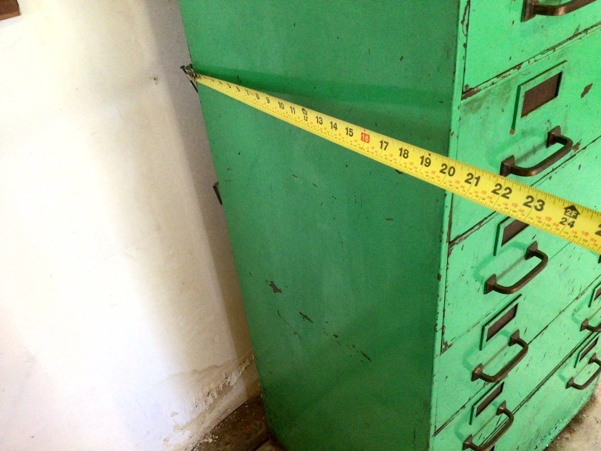 Large Vintage Metal Storage Drawers #2101865 | Auctionninja.com