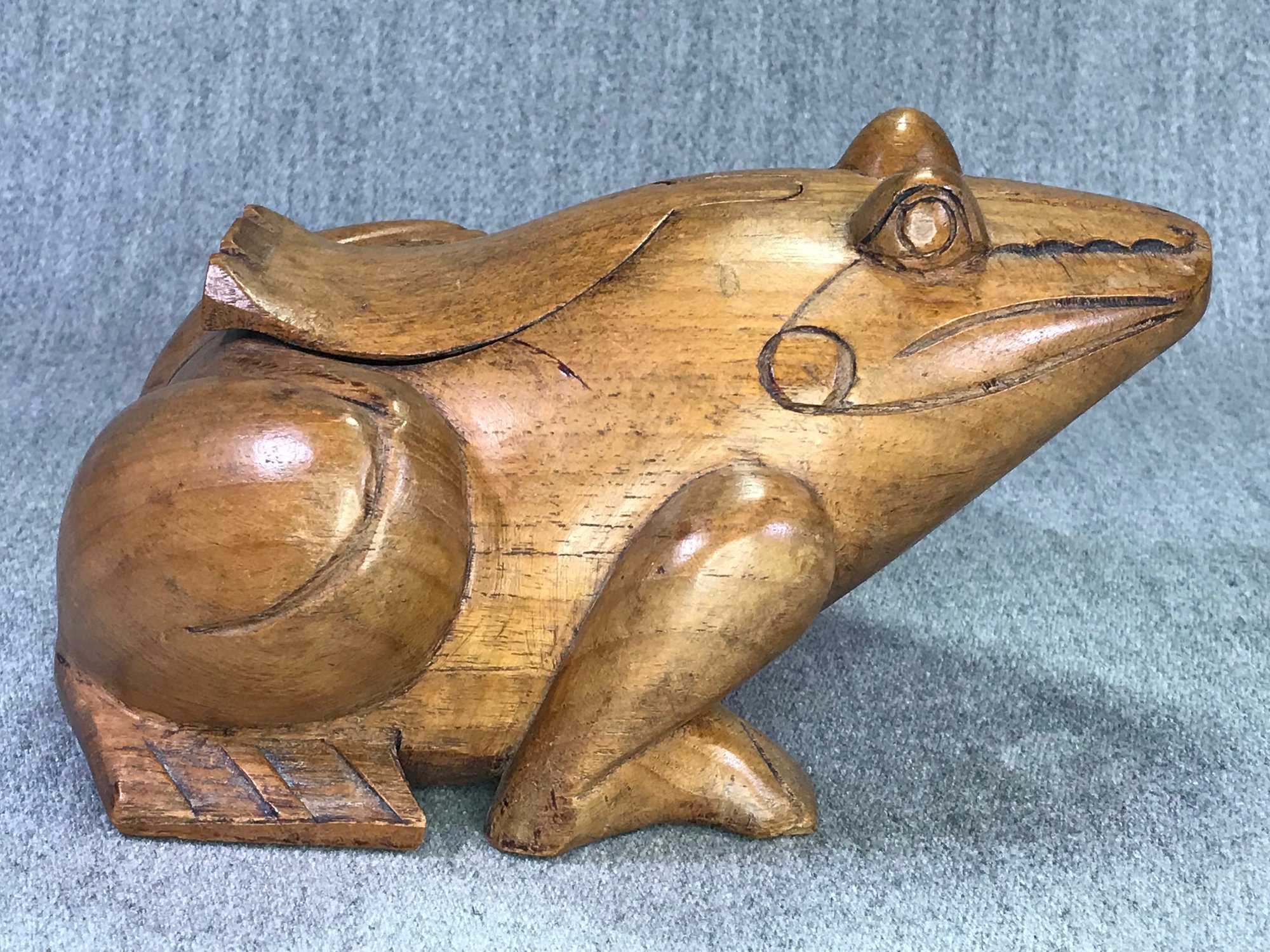 Cute & Fun Vintage Hand Carved Wooden Frog With Hidden Box / Trinket ...
