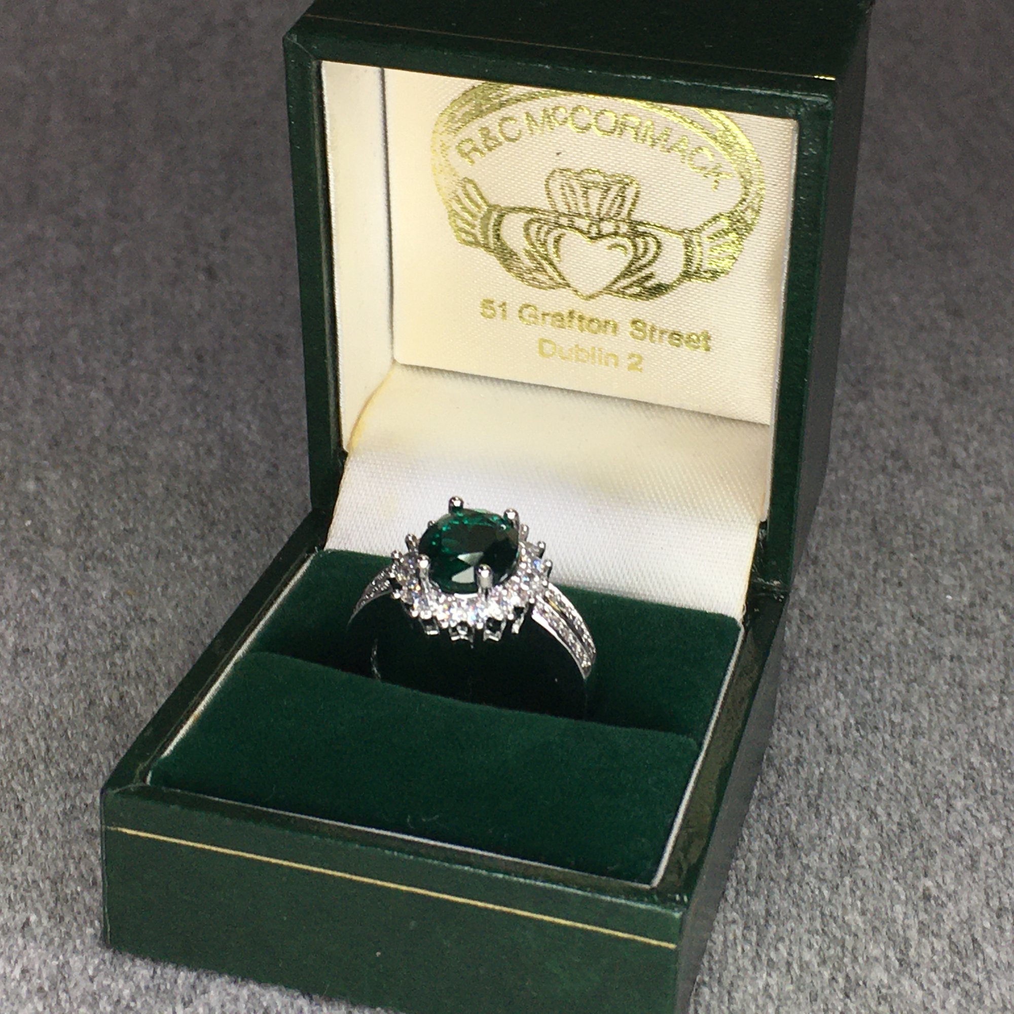 Very Pretty Brand New Sterling Silver / 925 Ring With Emerald And ...