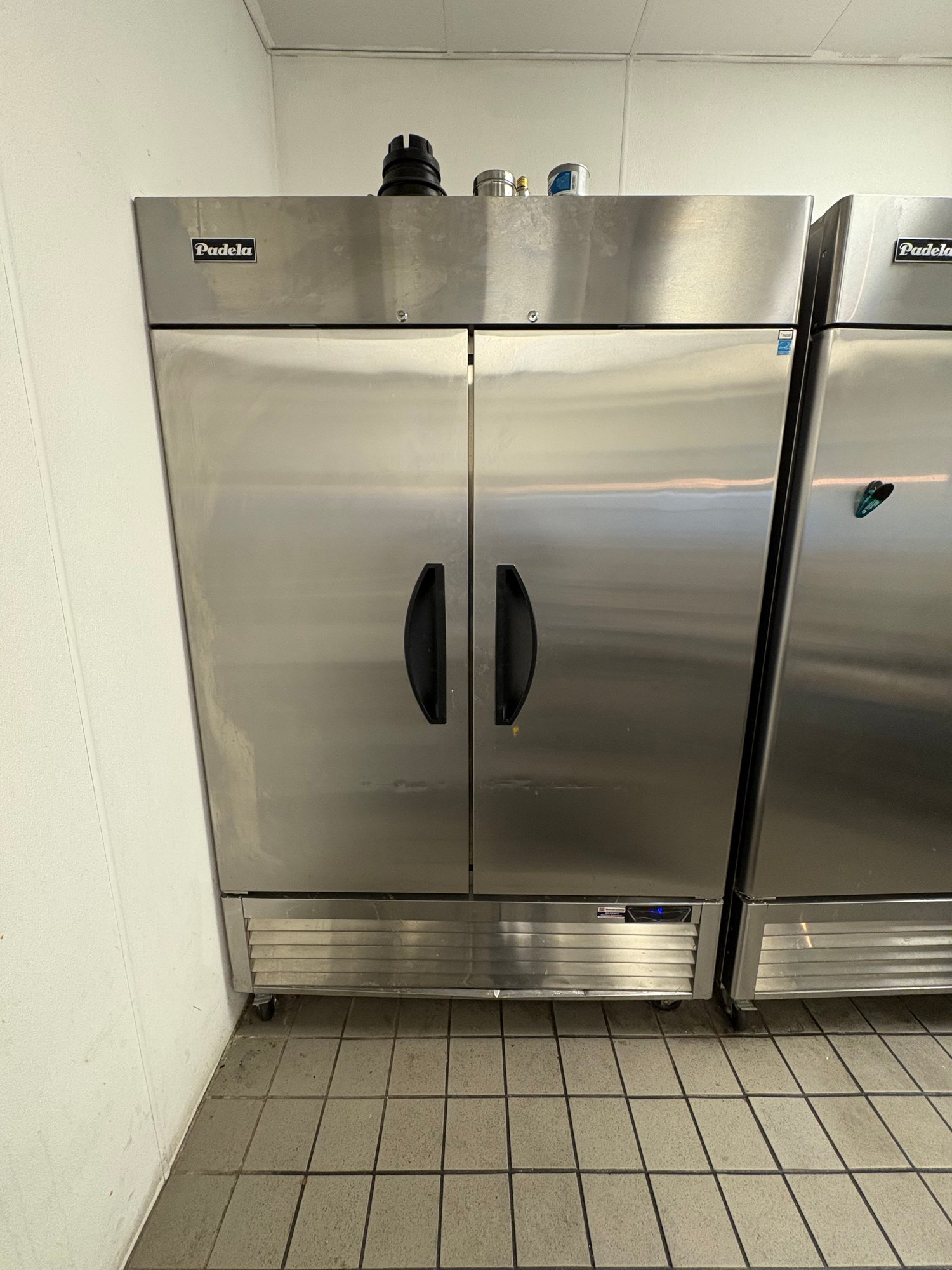 Padela Commercial Restaurant Freezer #2281178 | Auctionninja.com