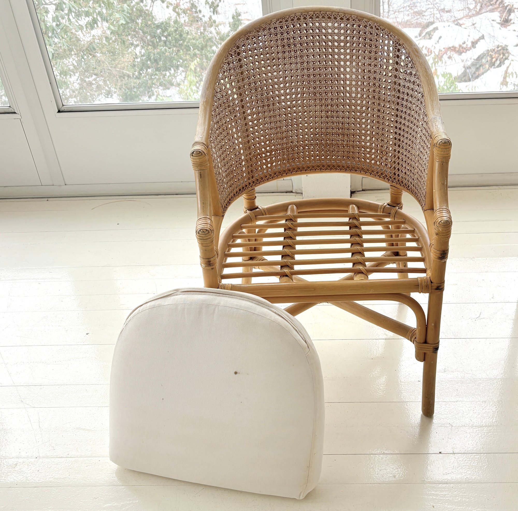 MCM Bamboo Sunroom Table & Four Chairs #2246417 | Auctionninja.com