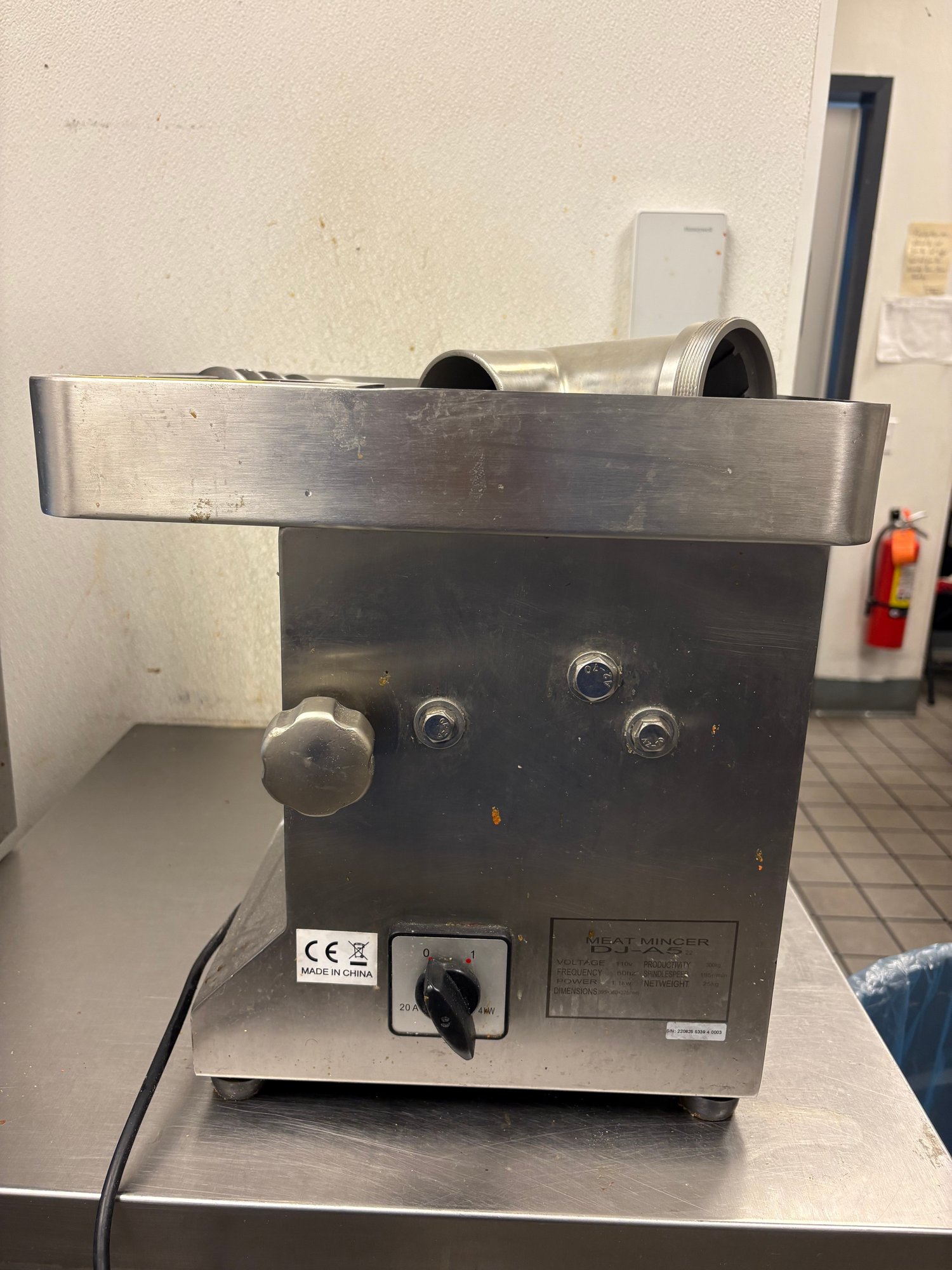 Commercial Electric Meat Mincer (model DJ-A52) Used For Grinding Meat ...