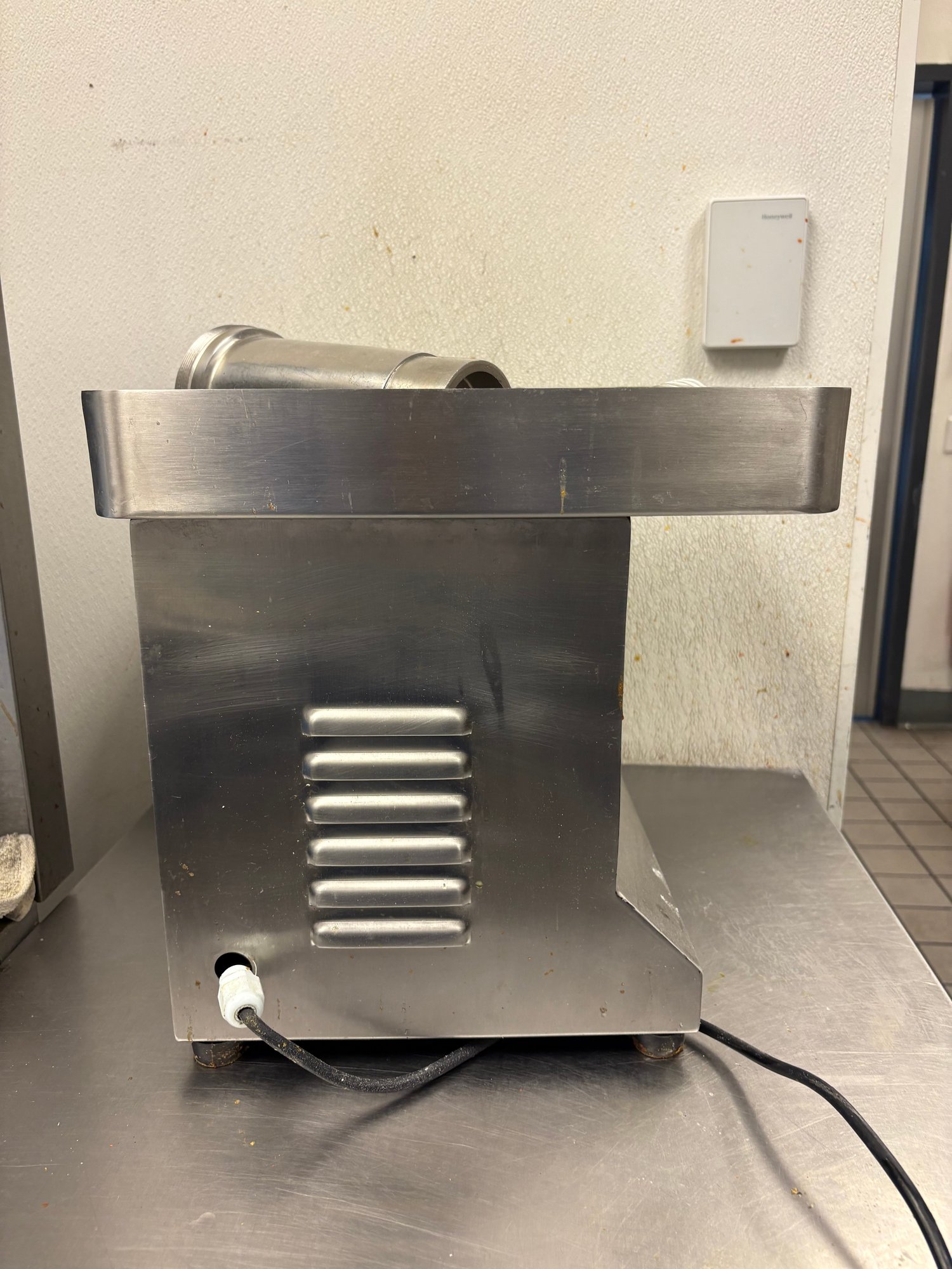 Commercial Electric Meat Mincer (model DJ-A52) Used For Grinding Meat ...