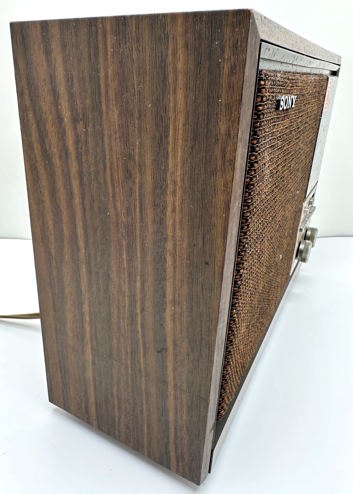 Vintage Sony Tabletop Radio Model ICF-9660W #40843120 | Auctionninja.com