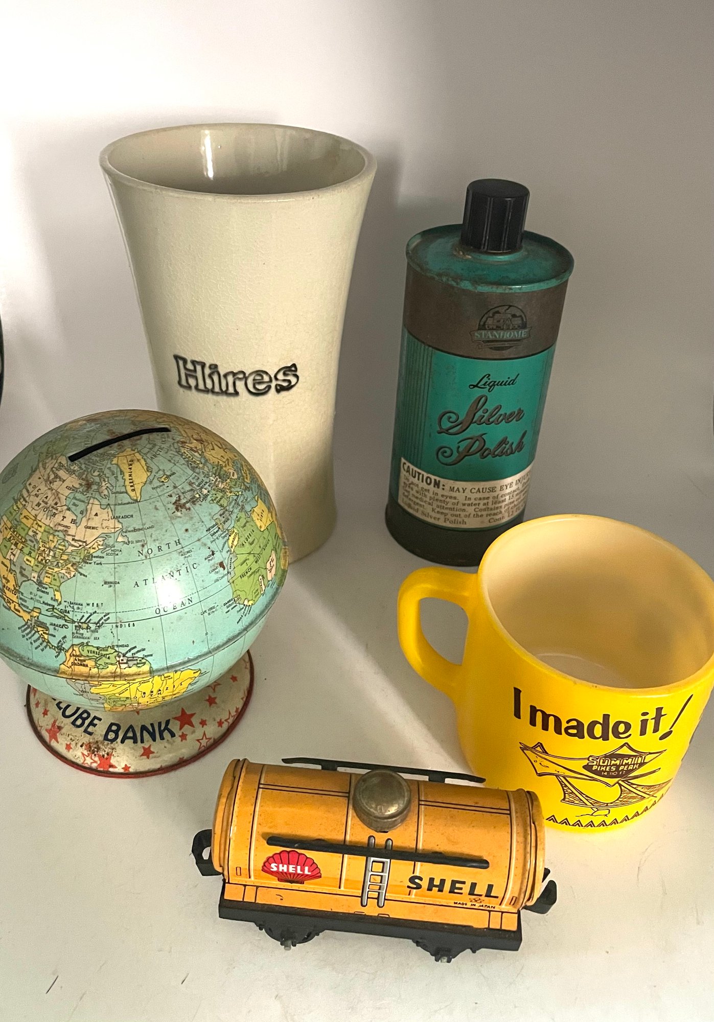 Great Pickers Lot Of Small Vintage Items! #1941742 | Auctionninja.com