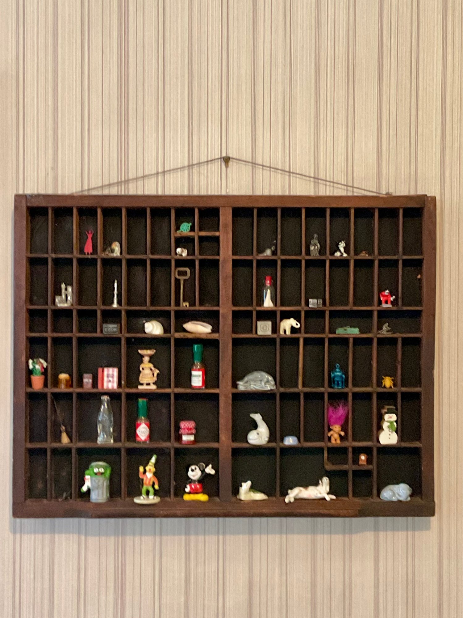 Vintage Divided Printers Tray Display Shelf ,Filled With Trinkets ...